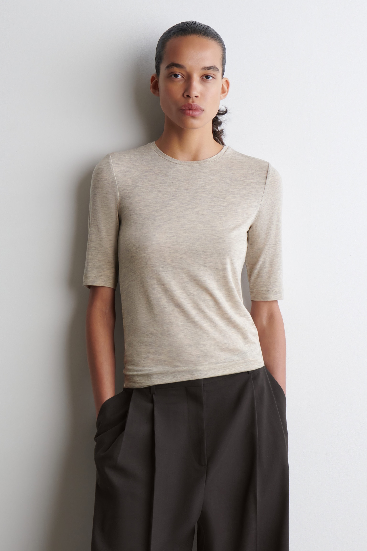 SLIM LIGHTWEIGHT T-SHIRT - LIGHT-BEIGE MELANGE | COS