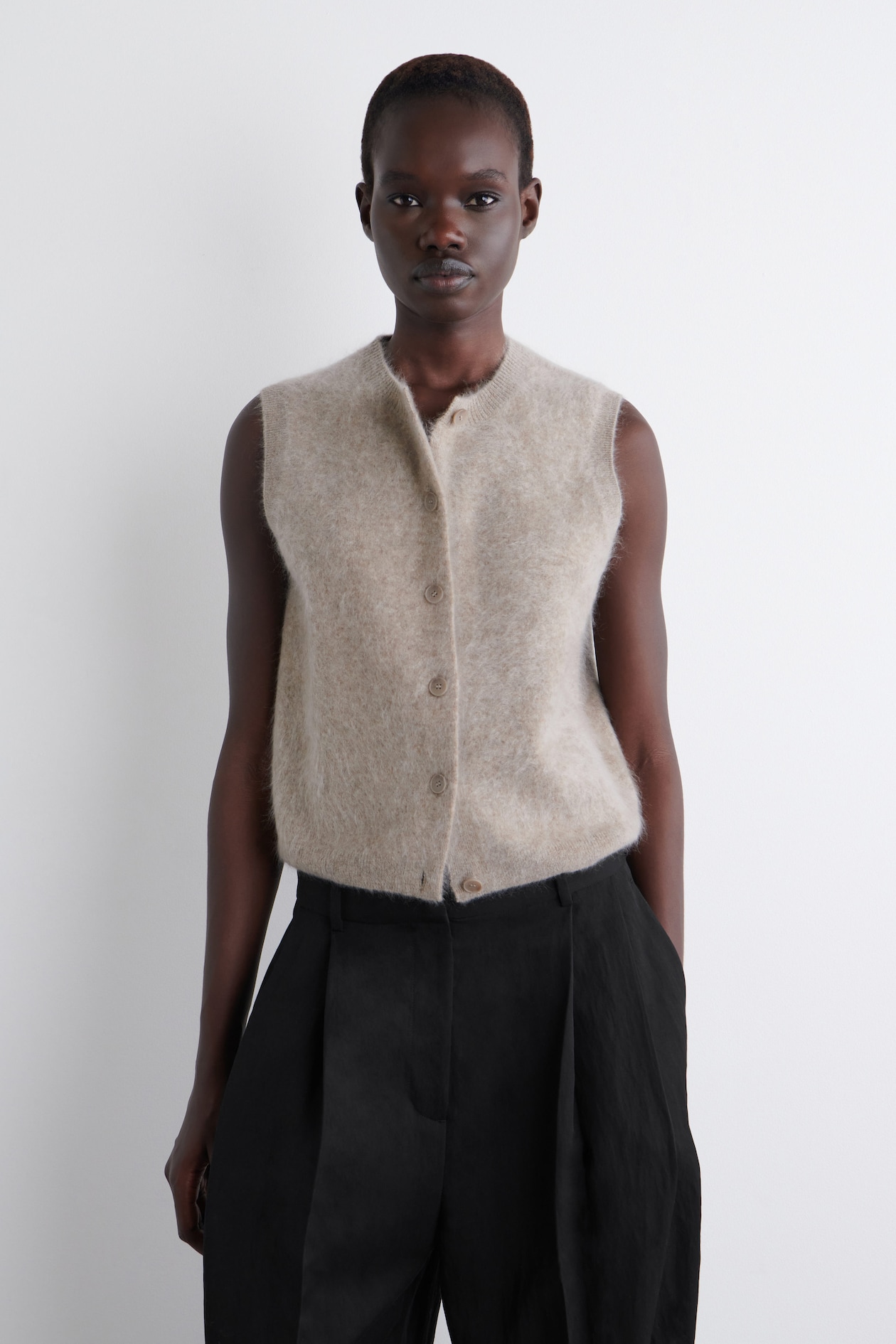 BRUSHED-CASHMERE VEST - BEIGE | COS