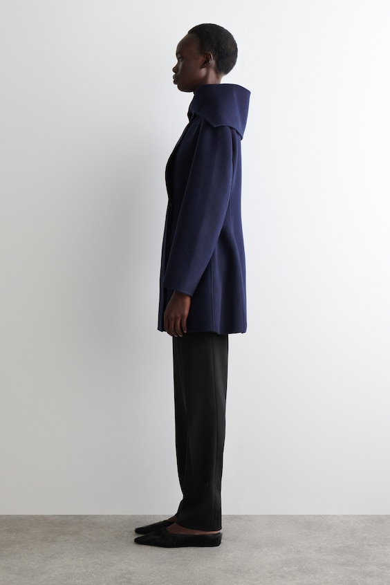 SCULPTED DOUBLE-FACED WOOL SHORT COAT - MIDNIGHT | COS US