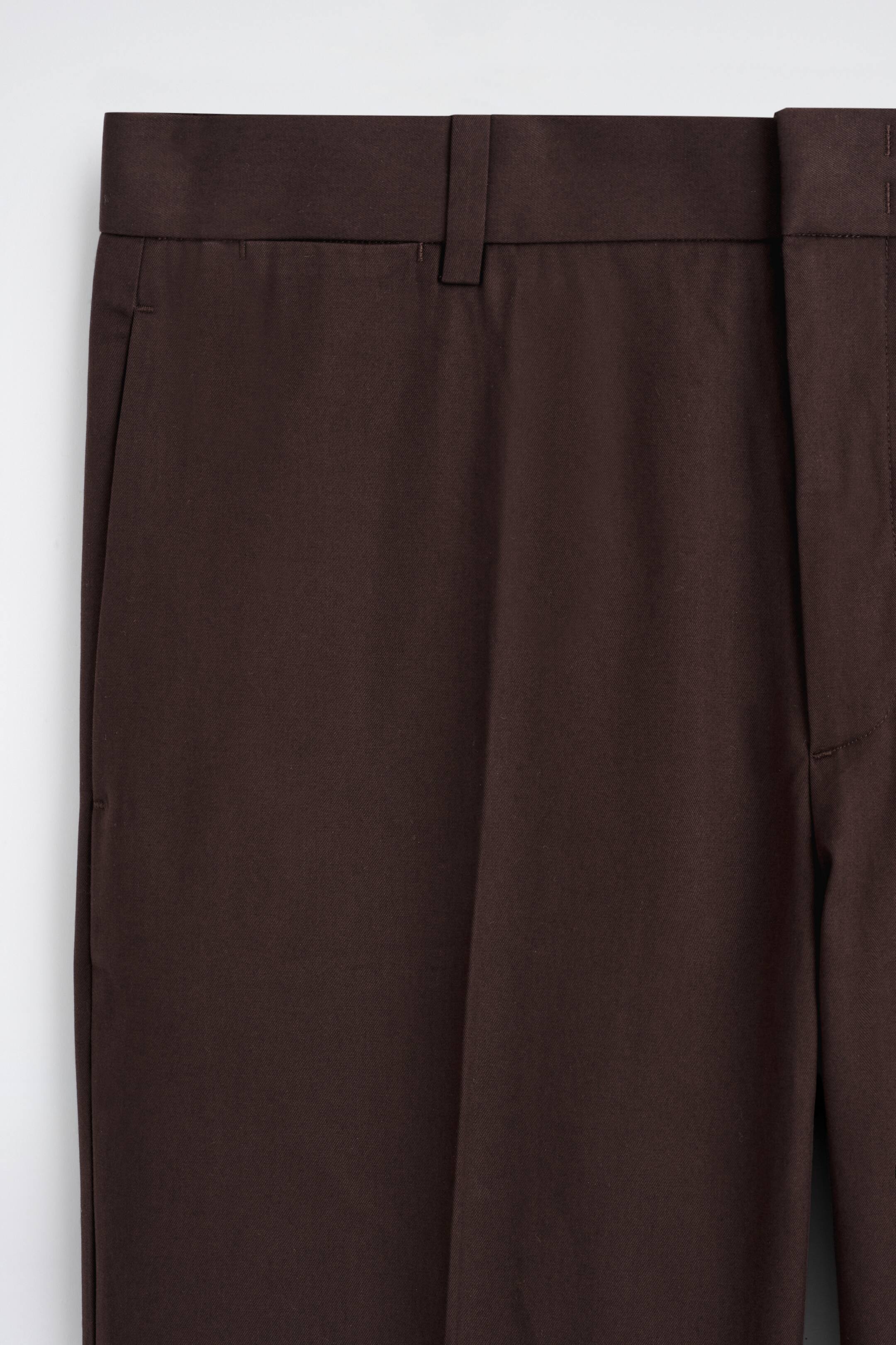 CHINOS DE ALGODÓN CORTE RECTO - MARRÓN OSCURO - HOMBRE | H&M ES
