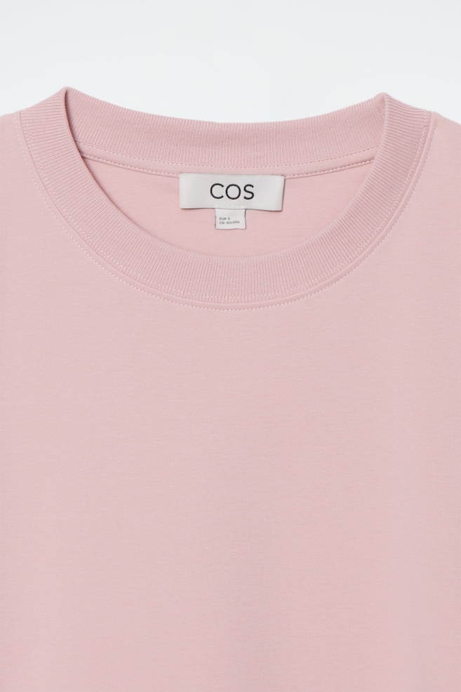 CLEAN CUT REGULAR T-SHIRT - PINK | COS AU