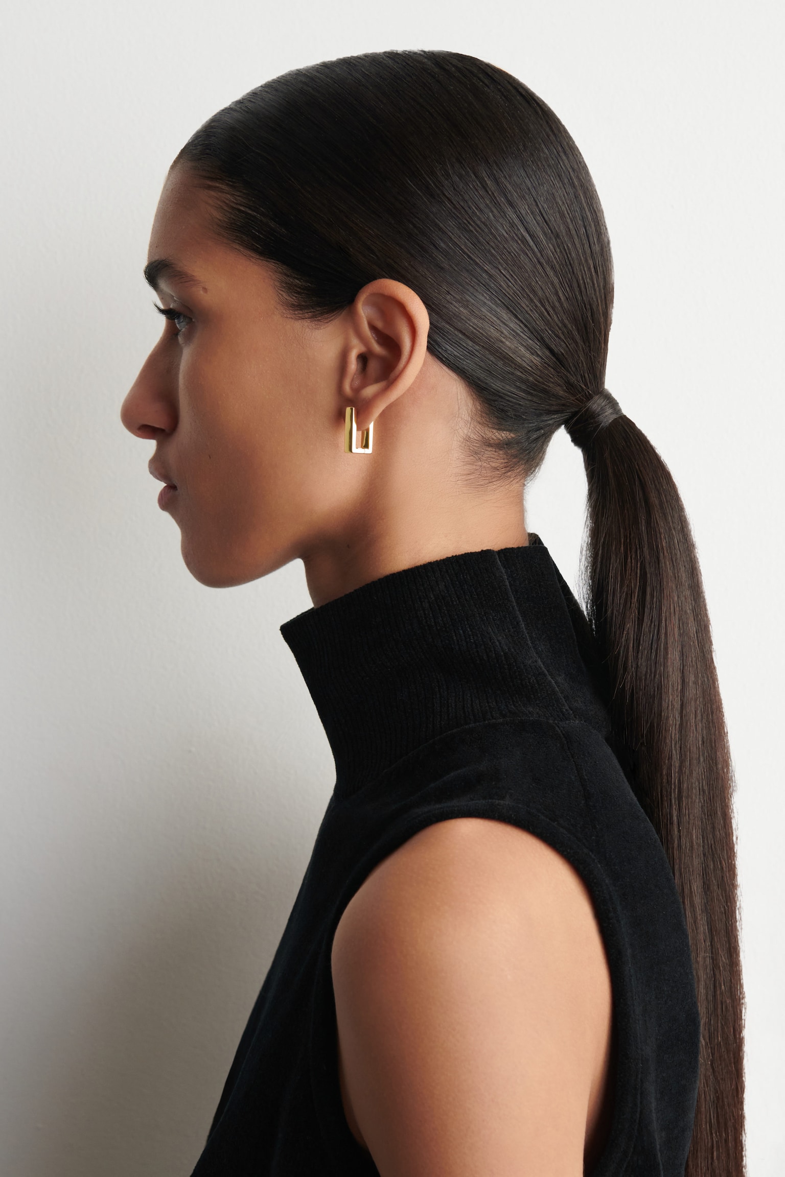 RECTANGULAR HOOP EARRINGS - GOLD | COS