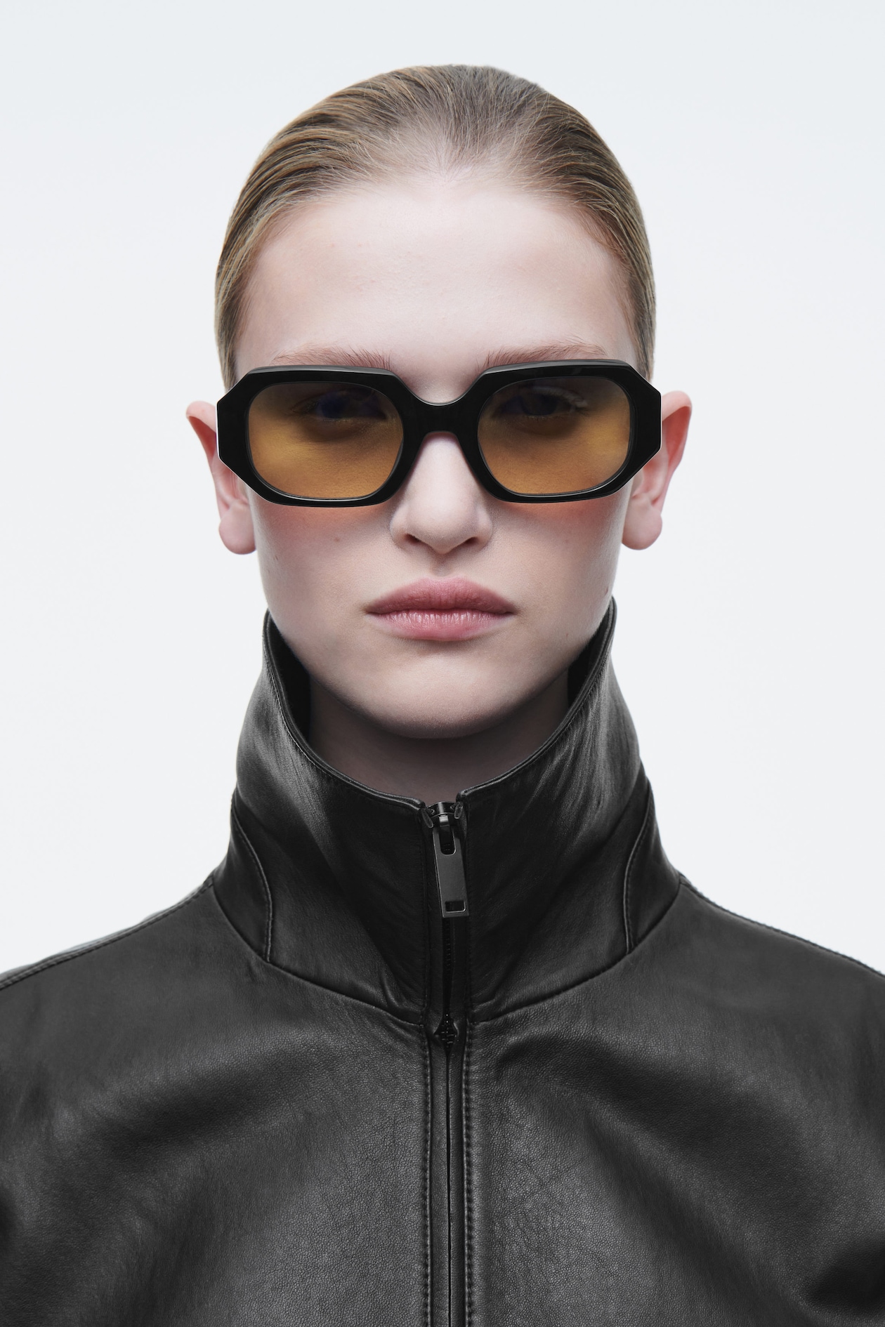 FACET - GAFAS DE SOL RECTANGULARES - MARRÓN/NEGRO | COS