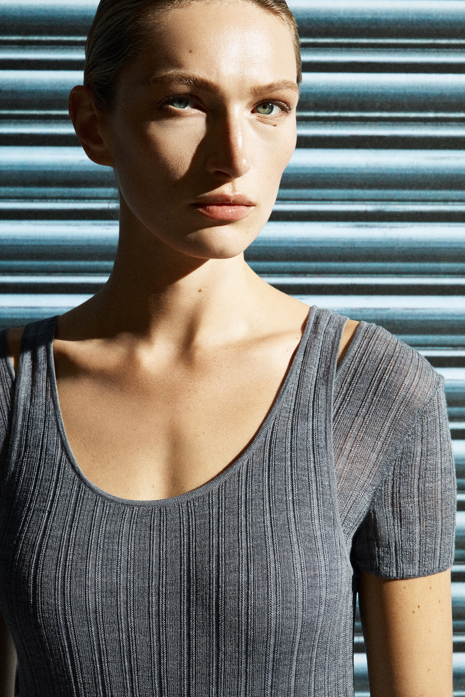 RIBBED-KNIT SILK T-SHIRT - LIGHT-GREY MÉLANGE | COS