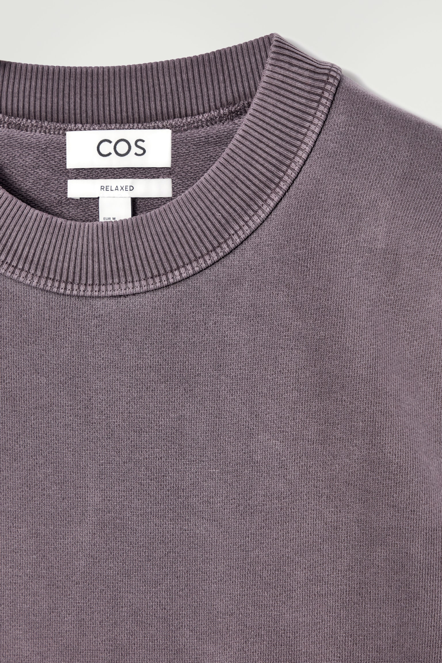 RELAXED WASHED-COTTON SWEATSHIRT - PLUM | COS AU
