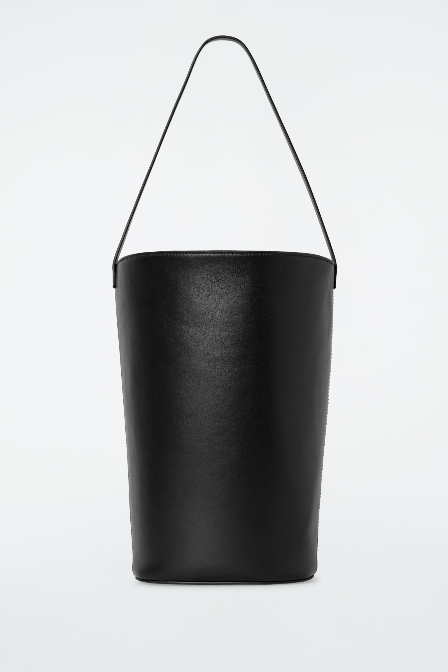 BUCKET BAG - LEATHER - BLACK | COS