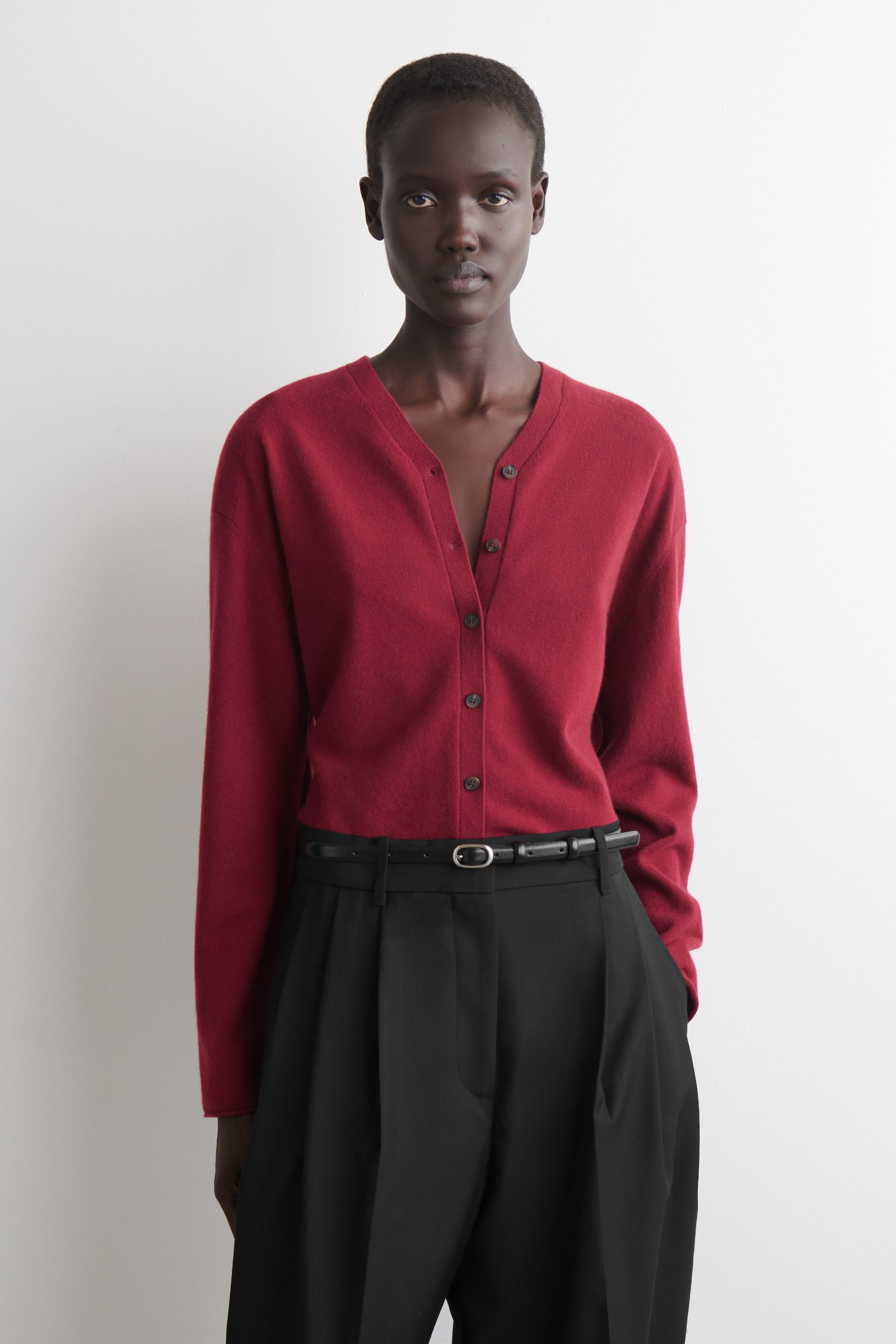 MERINIO WOOL V-NECK CARDIGAN - RED | COS