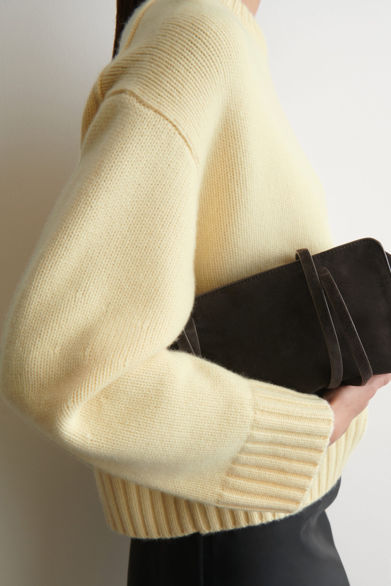 CHUNKY PURE CASHMERE CREW-NECK SWEATER - BUTTER YELLOW | COS US