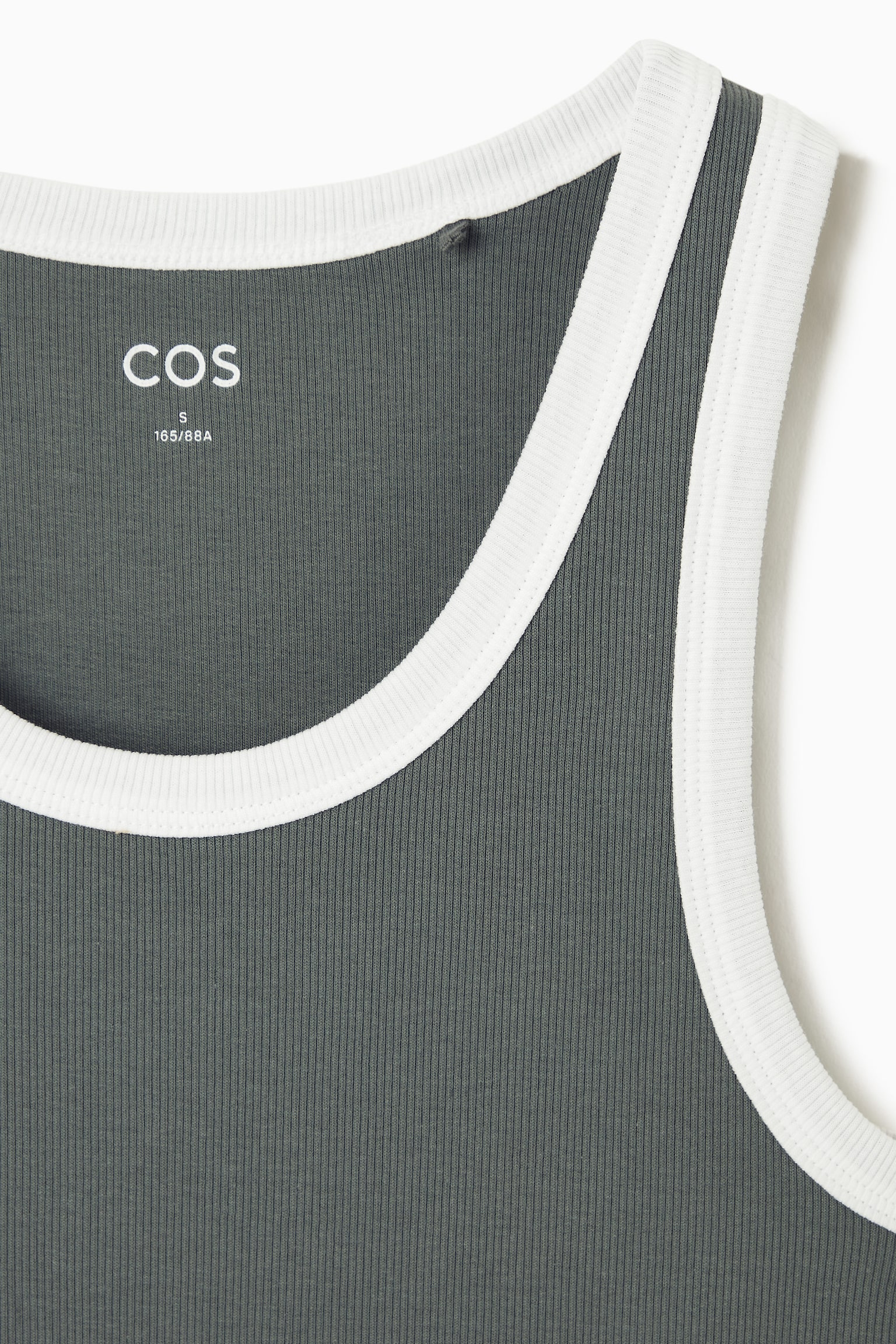 RIBBED TANK TOP - DARK GREEN / WHITE | COS