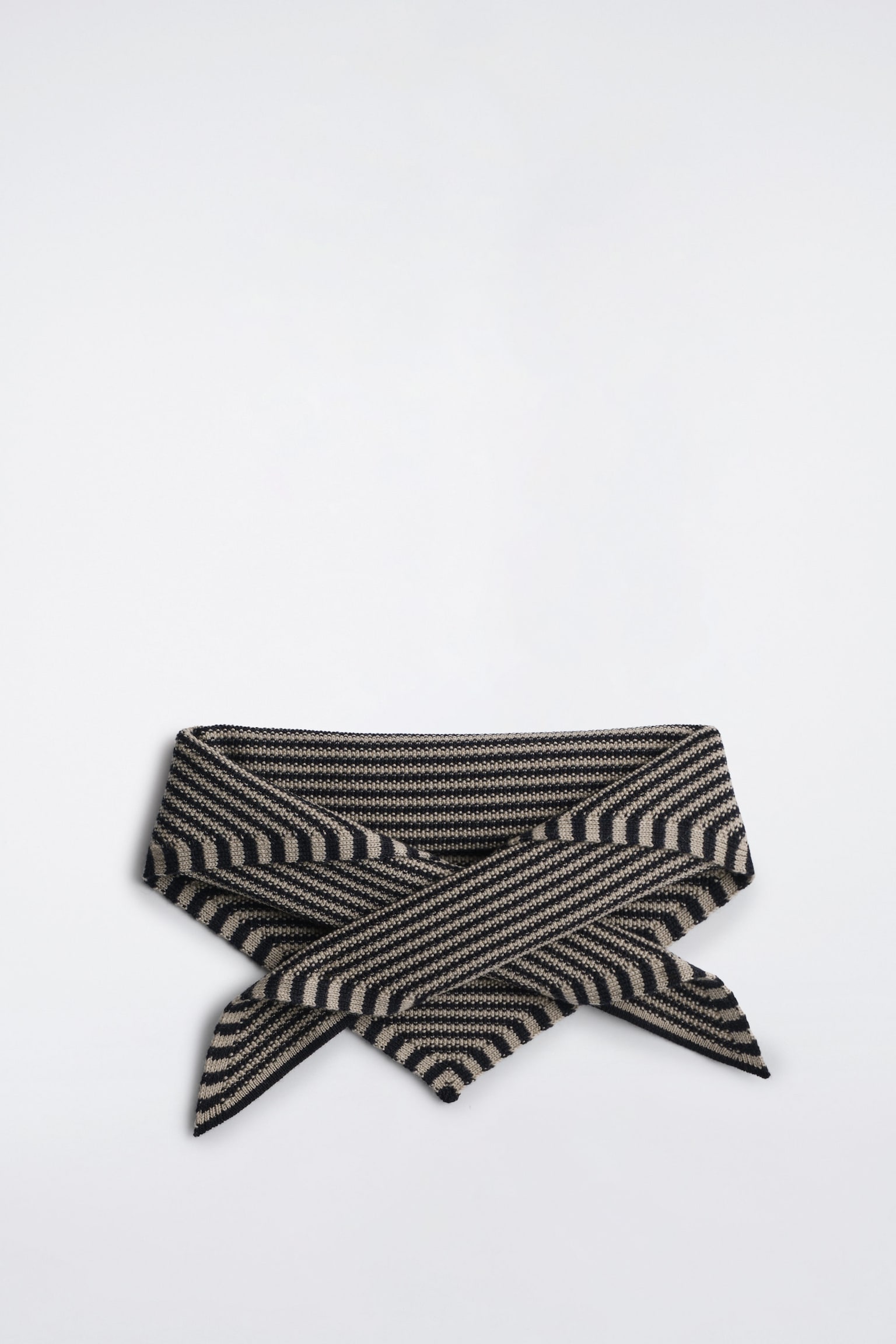 TEXTURED MERINO WOOL SCARF - BEIGE / BLACK / STRIPED | COS NO