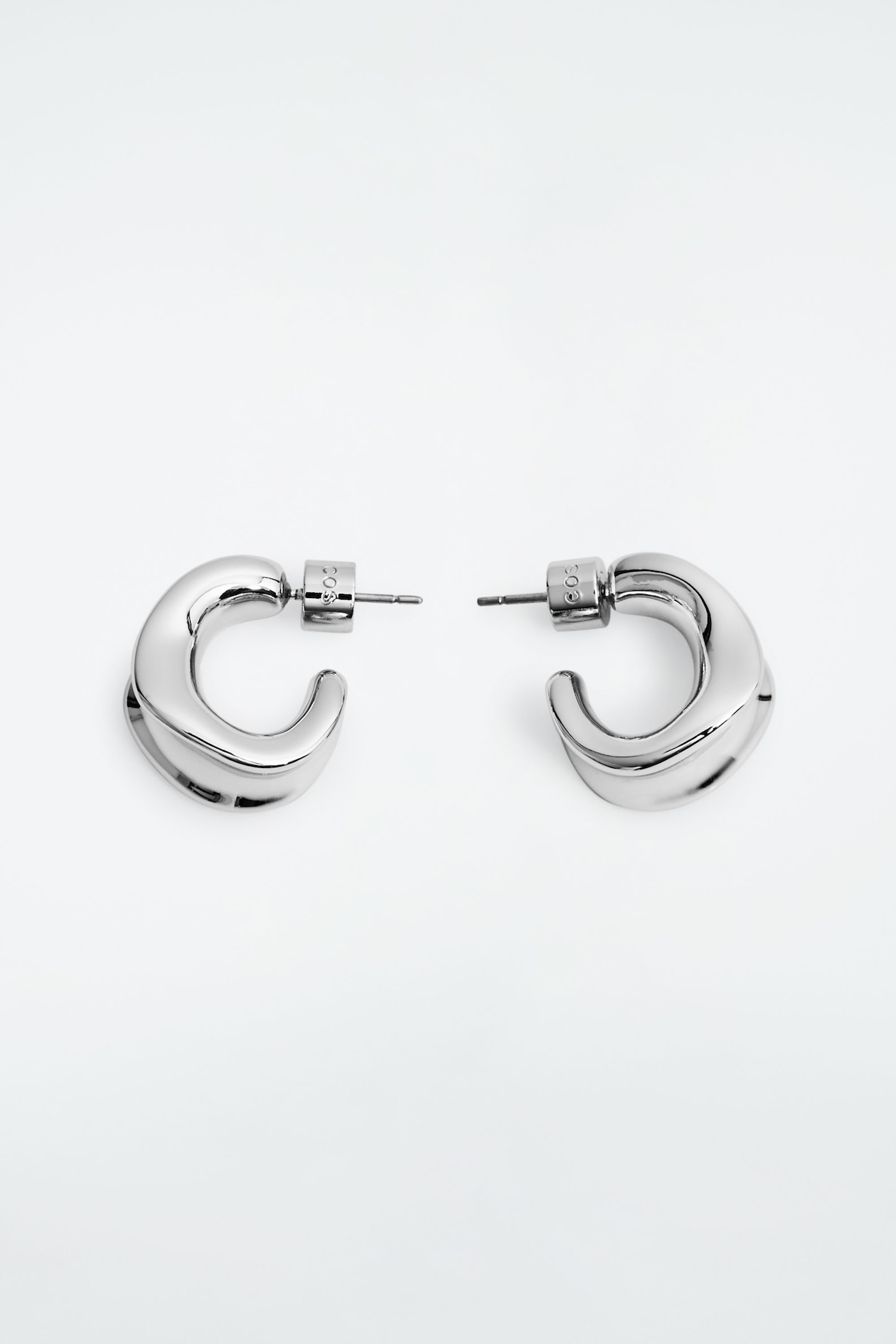 SCULPTED HOOP EARRINGS - SILVER | COS