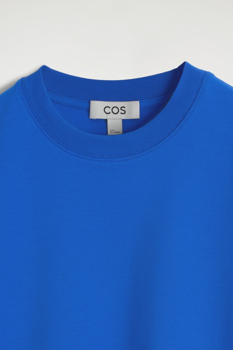 CLEAN CUT REGULAR T-SHIRT - COBALT BLUE | COS GB