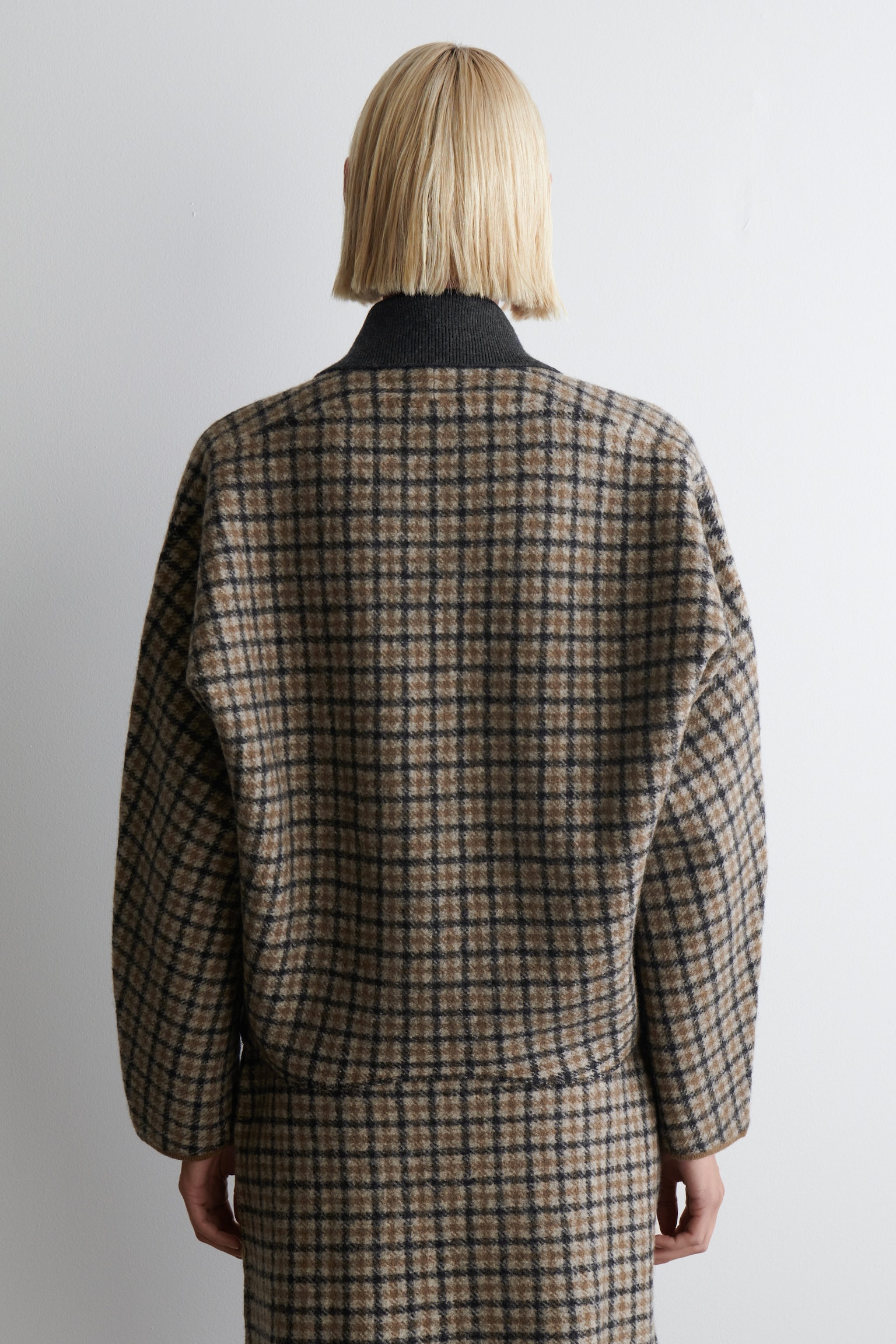 SCULPTED MERINO WOOL SHORT JACKET - BEIGE / CHECKED | COS US