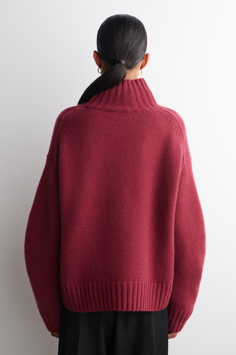 CHUNKY CASHMERE FUNNEL-NECK JUMPER - DARK RED | COS GB