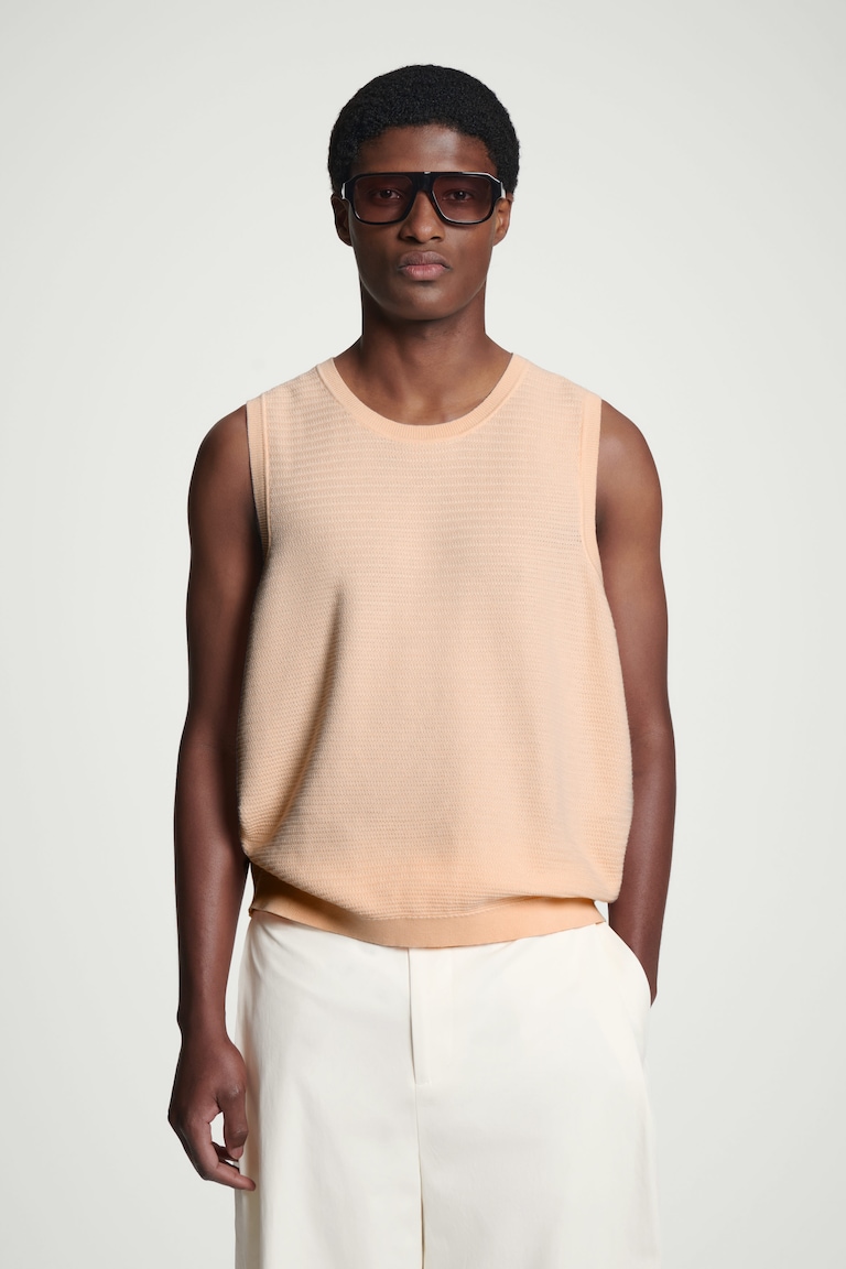 TEXTURED KNITTED COTTON TANK TOP - APRICOT | COS