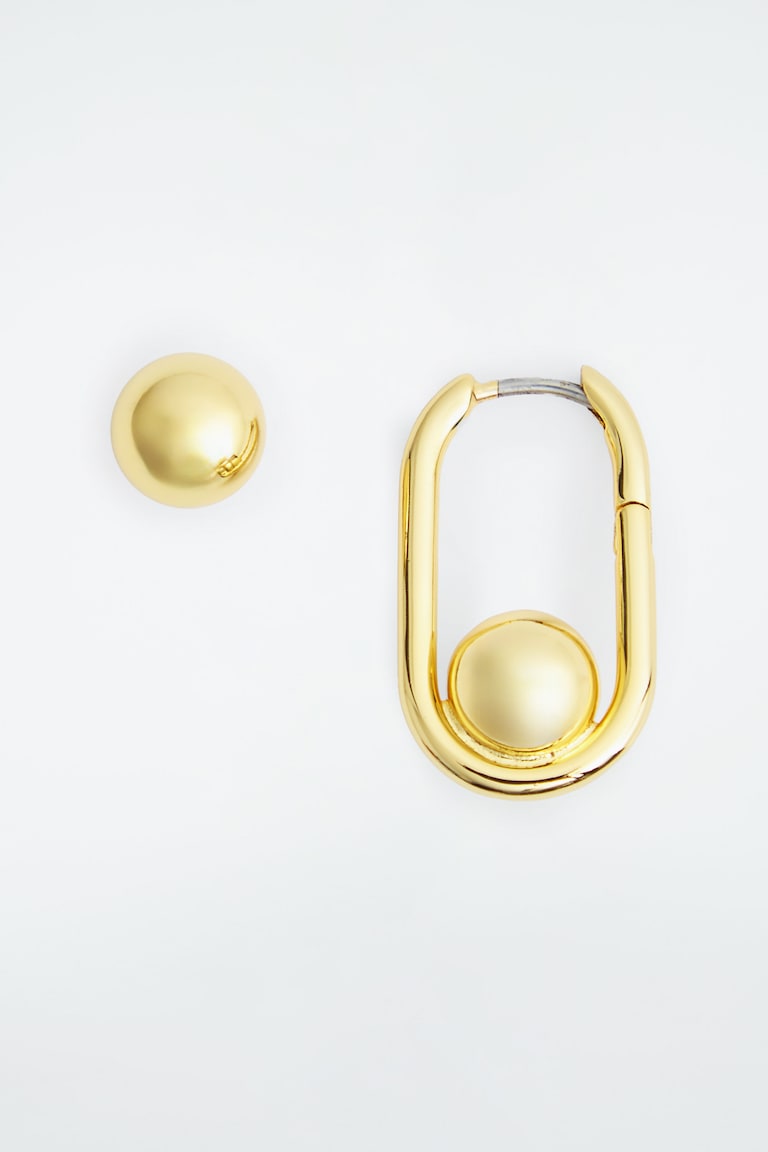 MISMATCHED SPHERE EARRINGS - GOLD | COS AU
