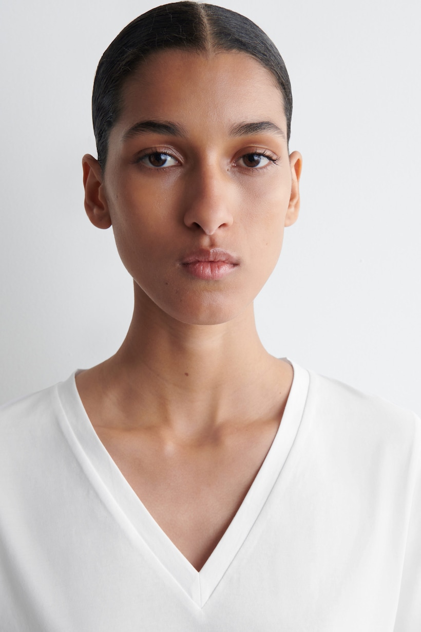 V-NECK COTTON T-SHIRT - WHITE | COS US