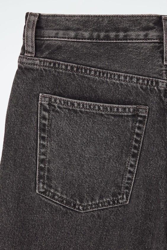ARCH TAPERED JEANS - BLACK | COS AU