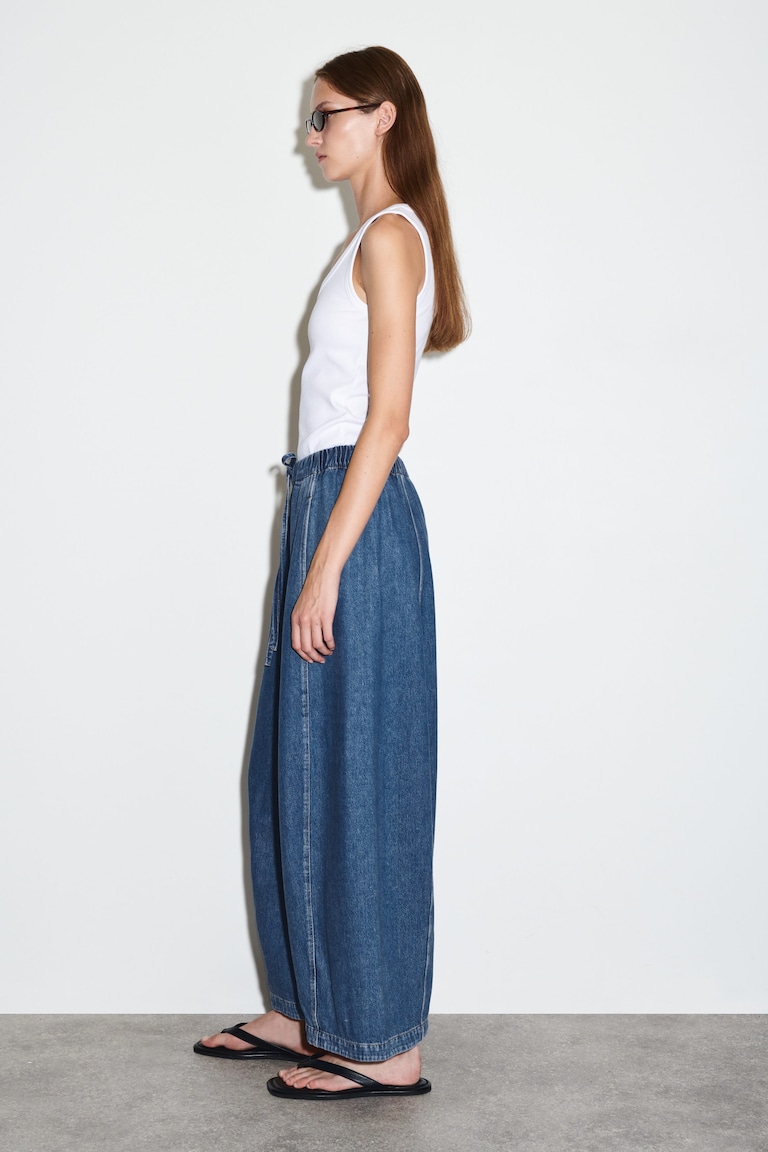 BARREL-LEG DENIM DRAWSTRING PANTS - BLUE | COS