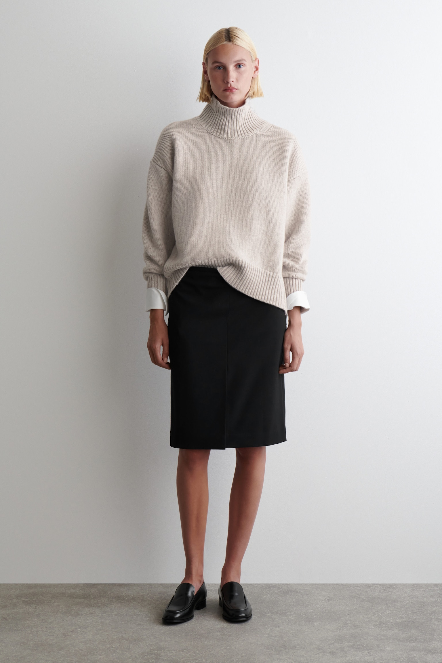 PULL ÉPAIS À COL CHEMINÉE EN MAILLE DE LAINE - BEIGE CLAIR CHINÉ | COS FR