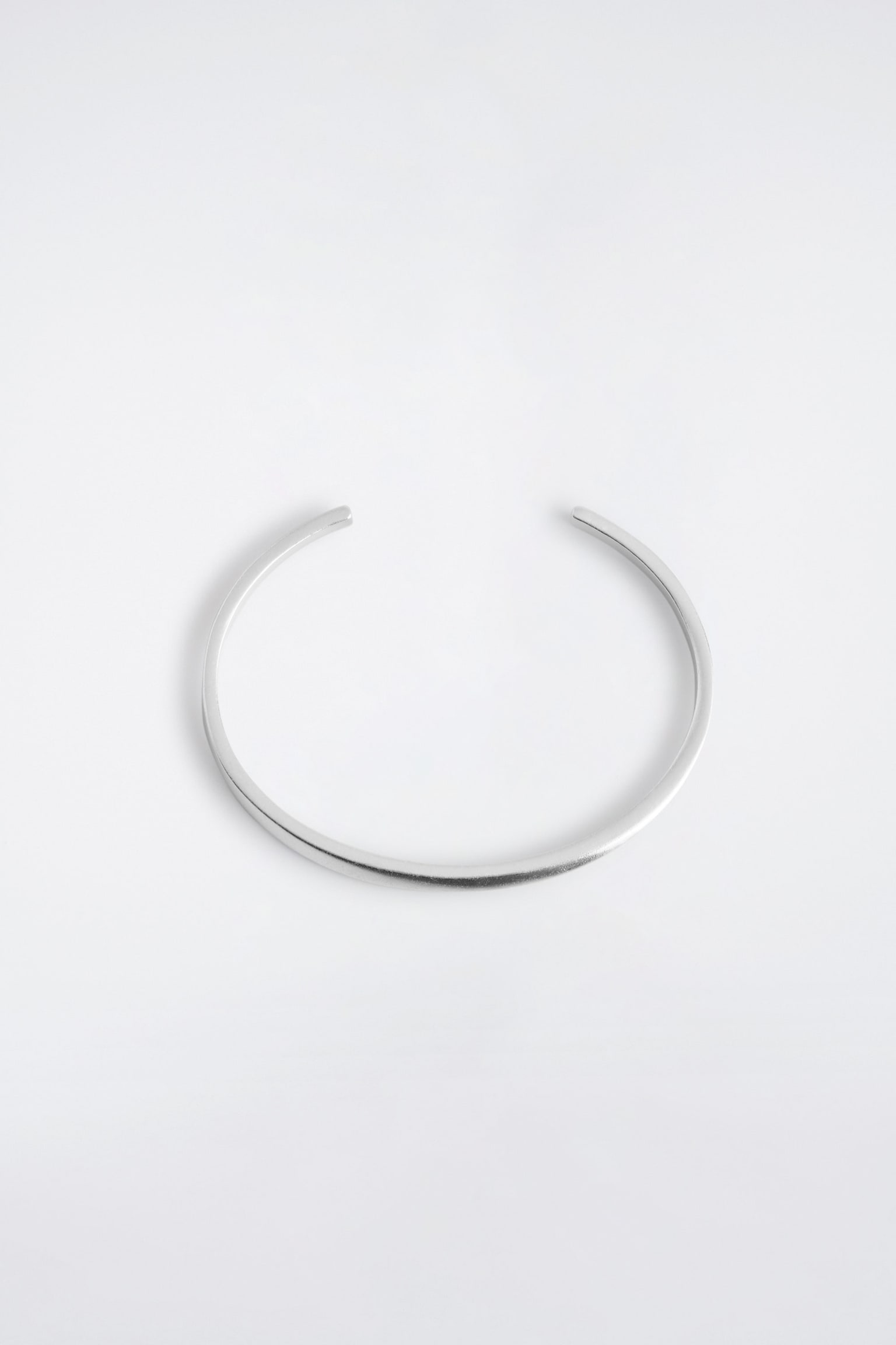 TWISTED STERLING SILVER CUFF - SILVER | COS