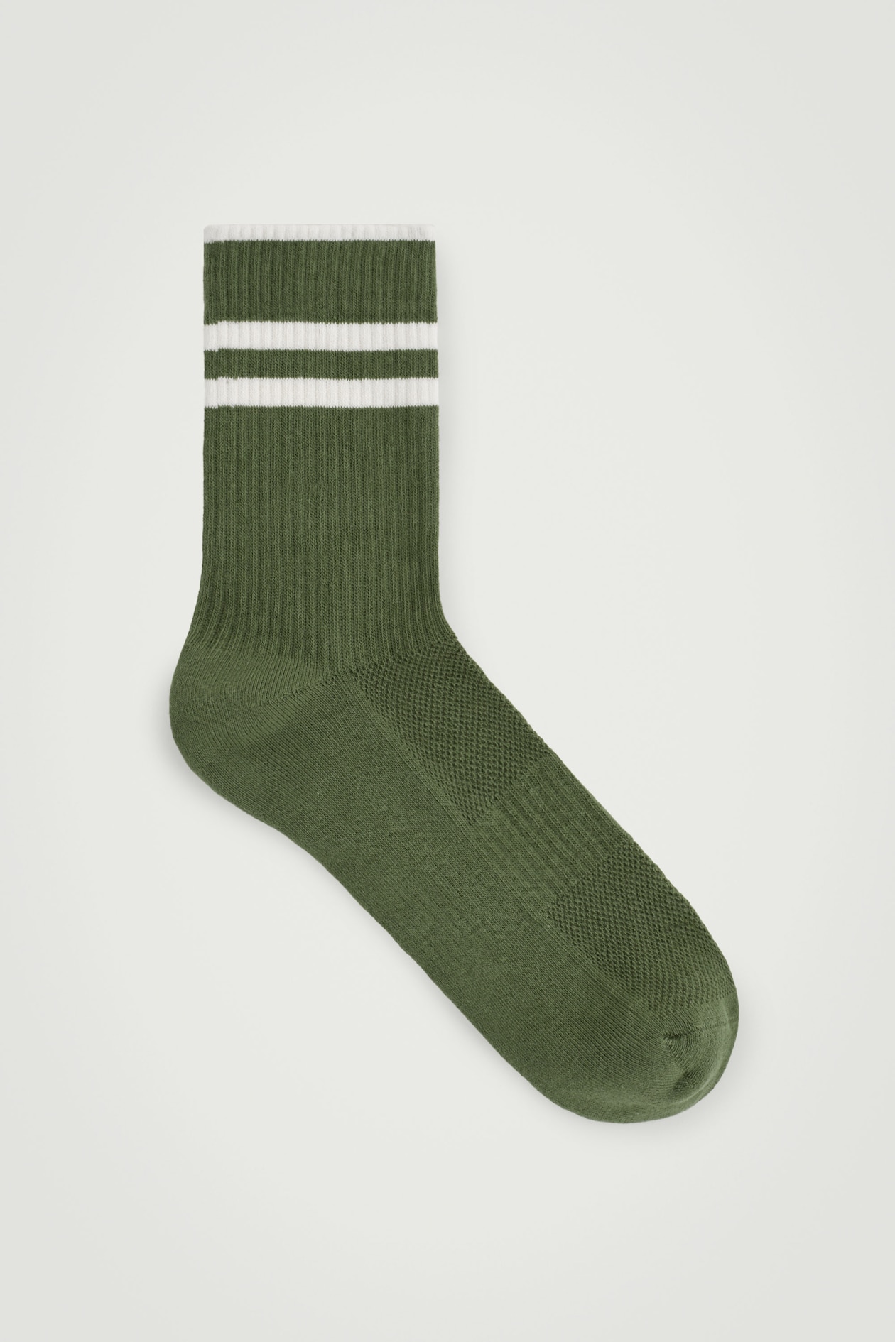 STRIPED SPORTS SOCKS - GREEN / WHITE | COS