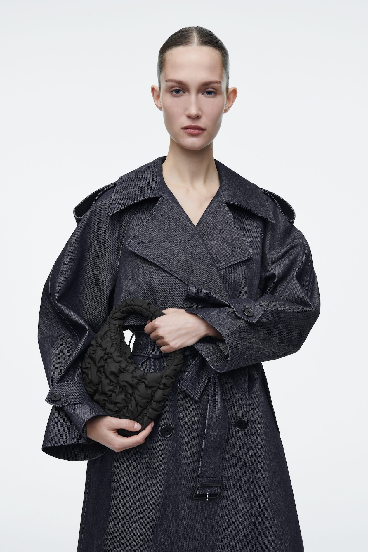 QUILTED MICRO BAG - BLACK | COS