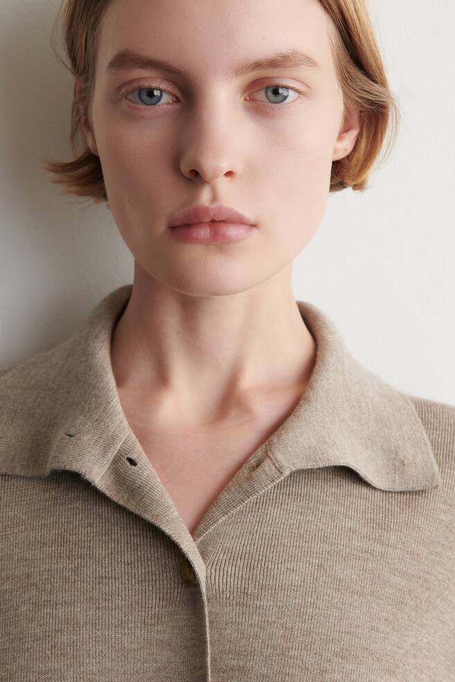 CARDIGAN S LÍMCEM Z MERINO VLNY - BÉŽOVÁ MELANGE - ŽENY | H&M CZ