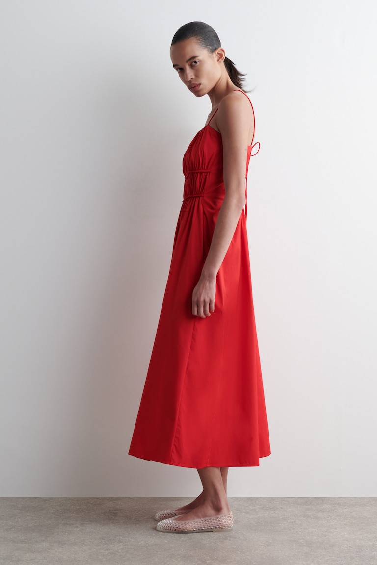 GATHERED COTTON MIDI DRESS - RED | COS