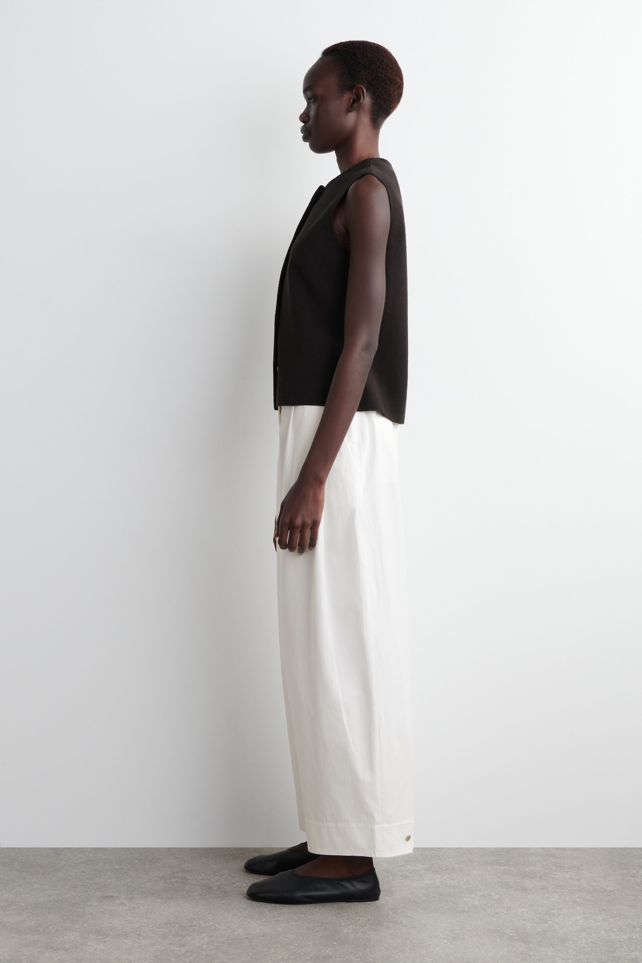 COTTON BARREL-LEG TROUSERS - WHITE | COS