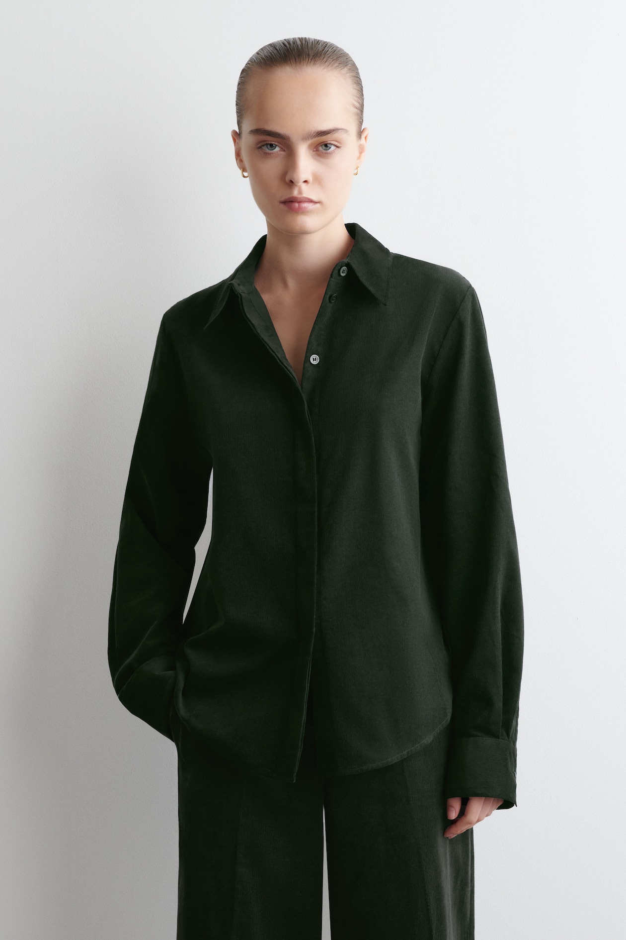 CORDUROY SHIRT - DARK GREEN | COS