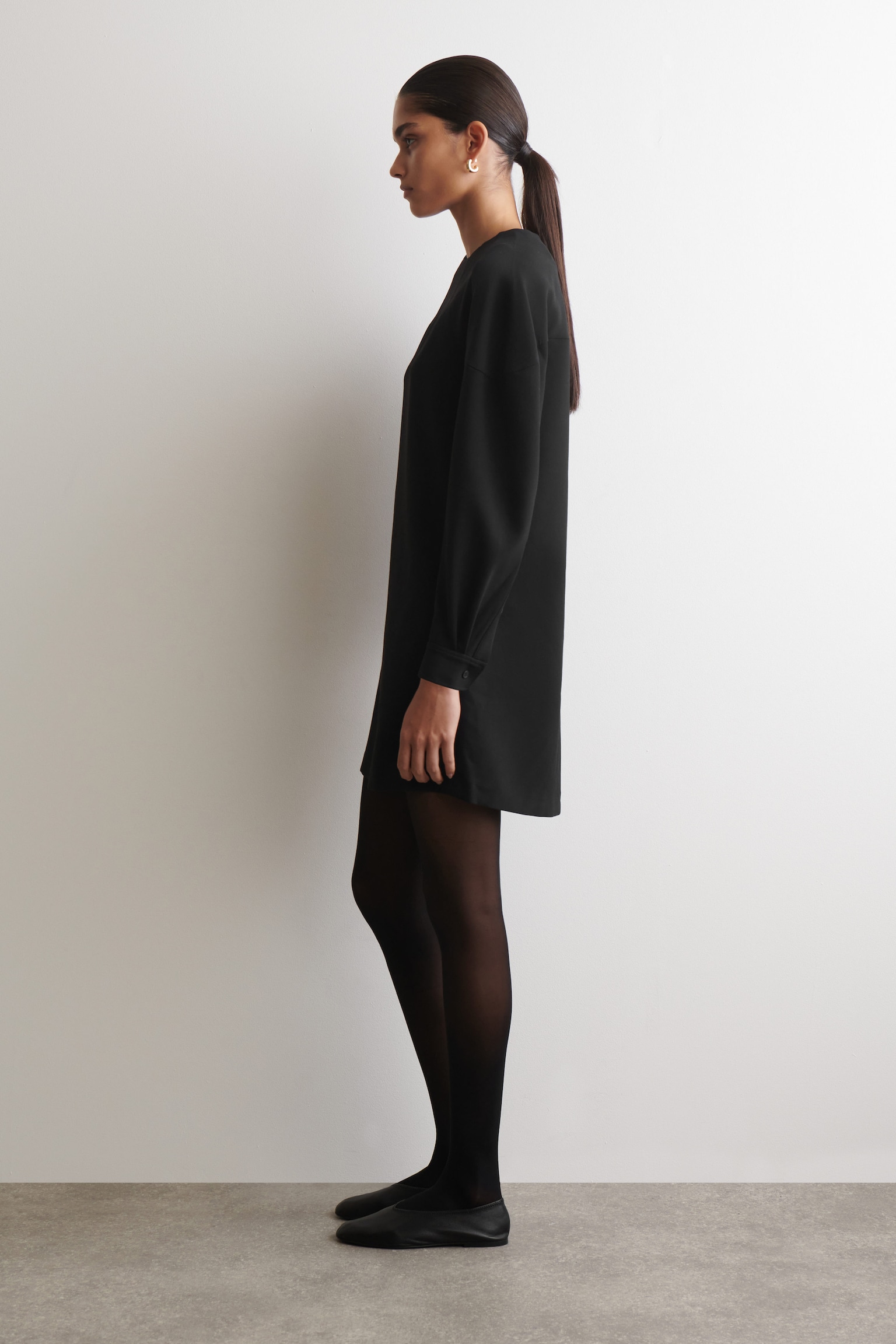 TAILORED LONG-SLEEVED MINI DRESS - BLACK | COS