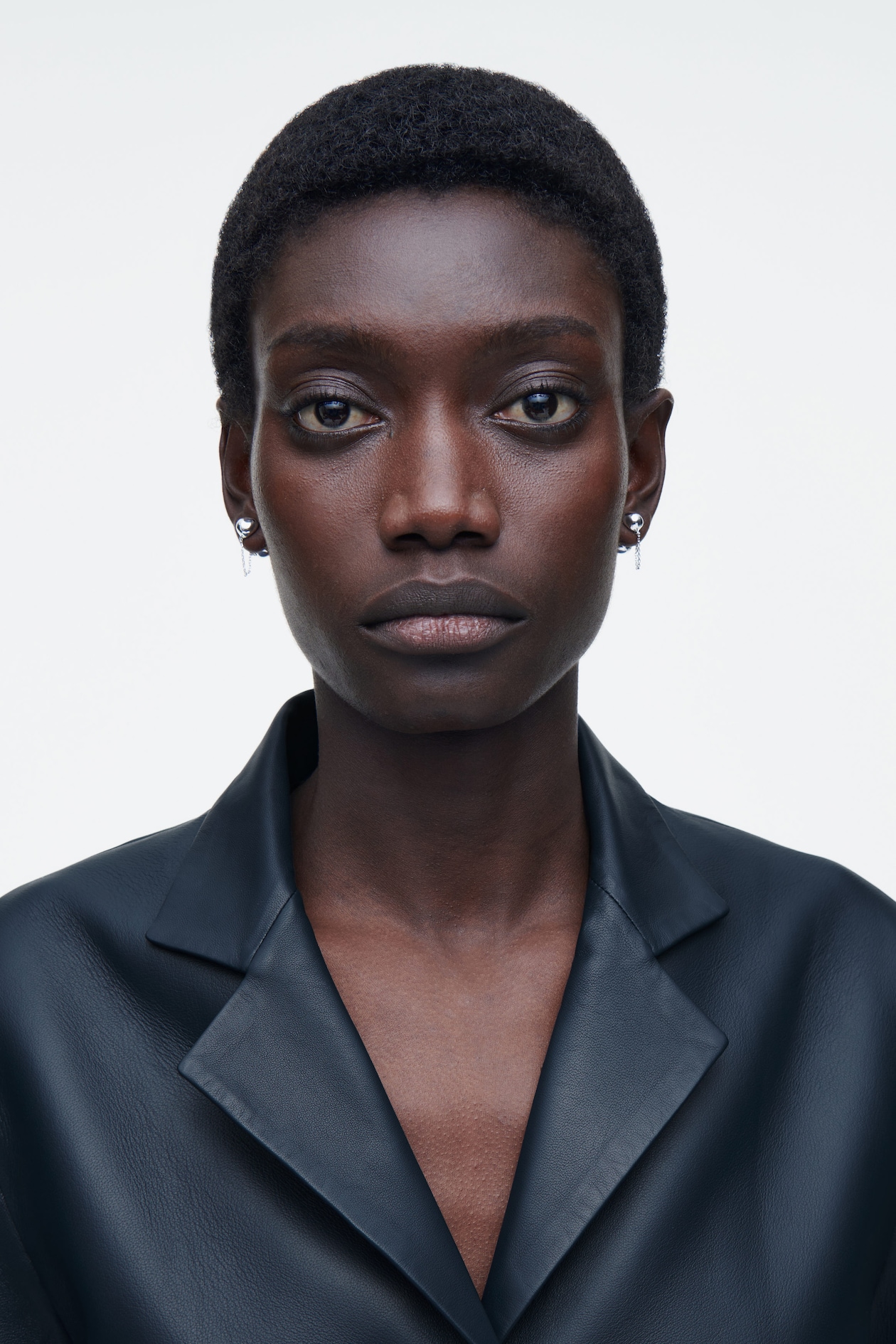 PEBBLE CHAIN EARRINGS - SILVER | COS