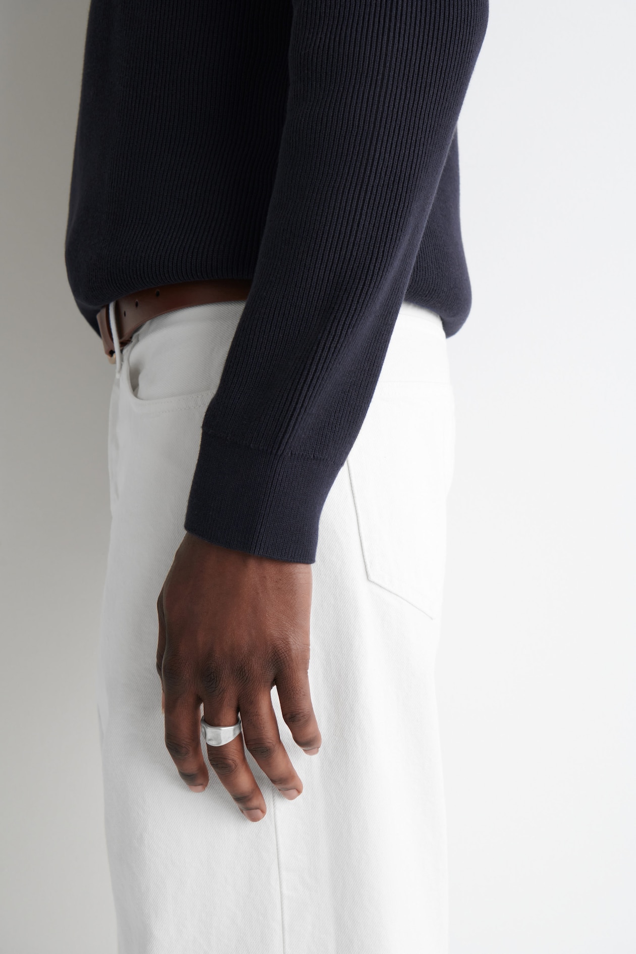 CHUNKY HAMMERED RING - SILVER | COS