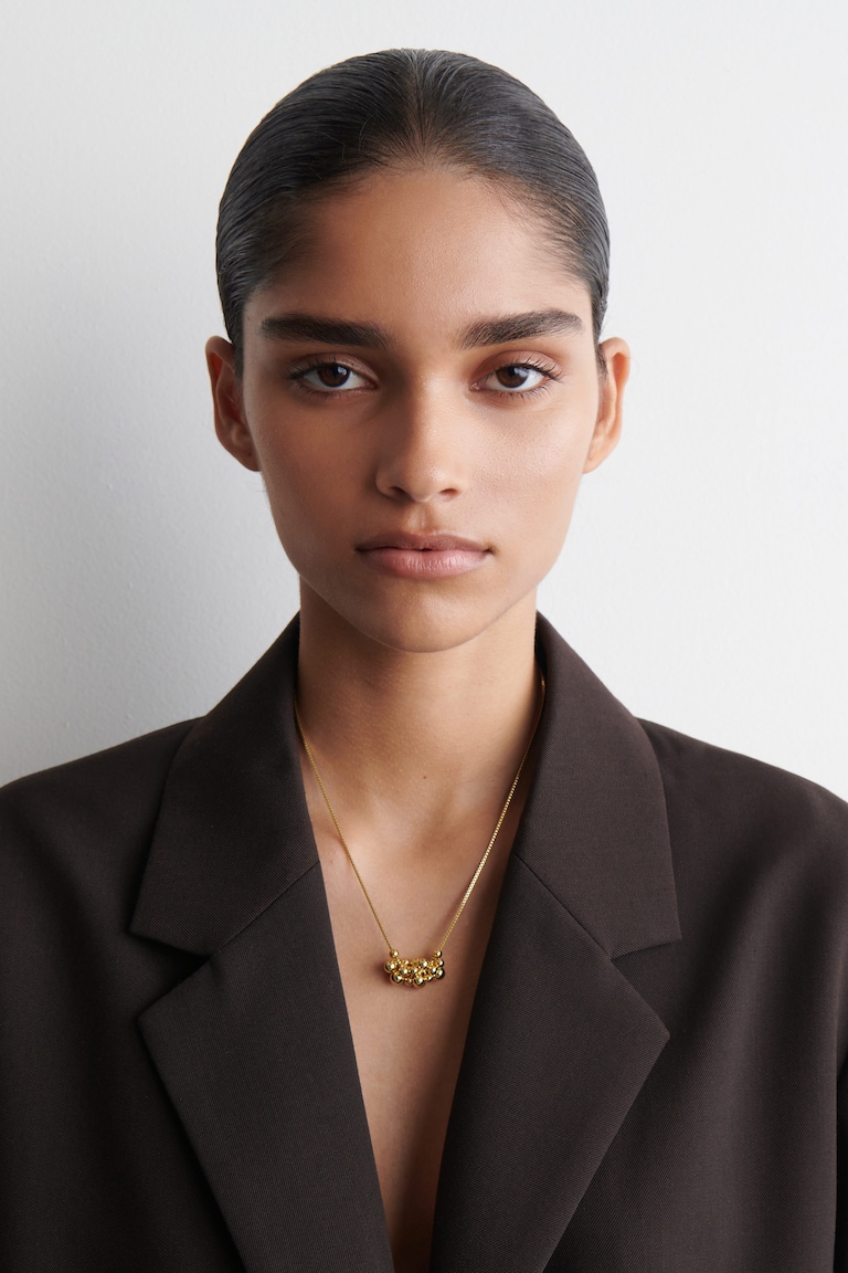 CLUSTER NECKLACE - GOLD | COS GB