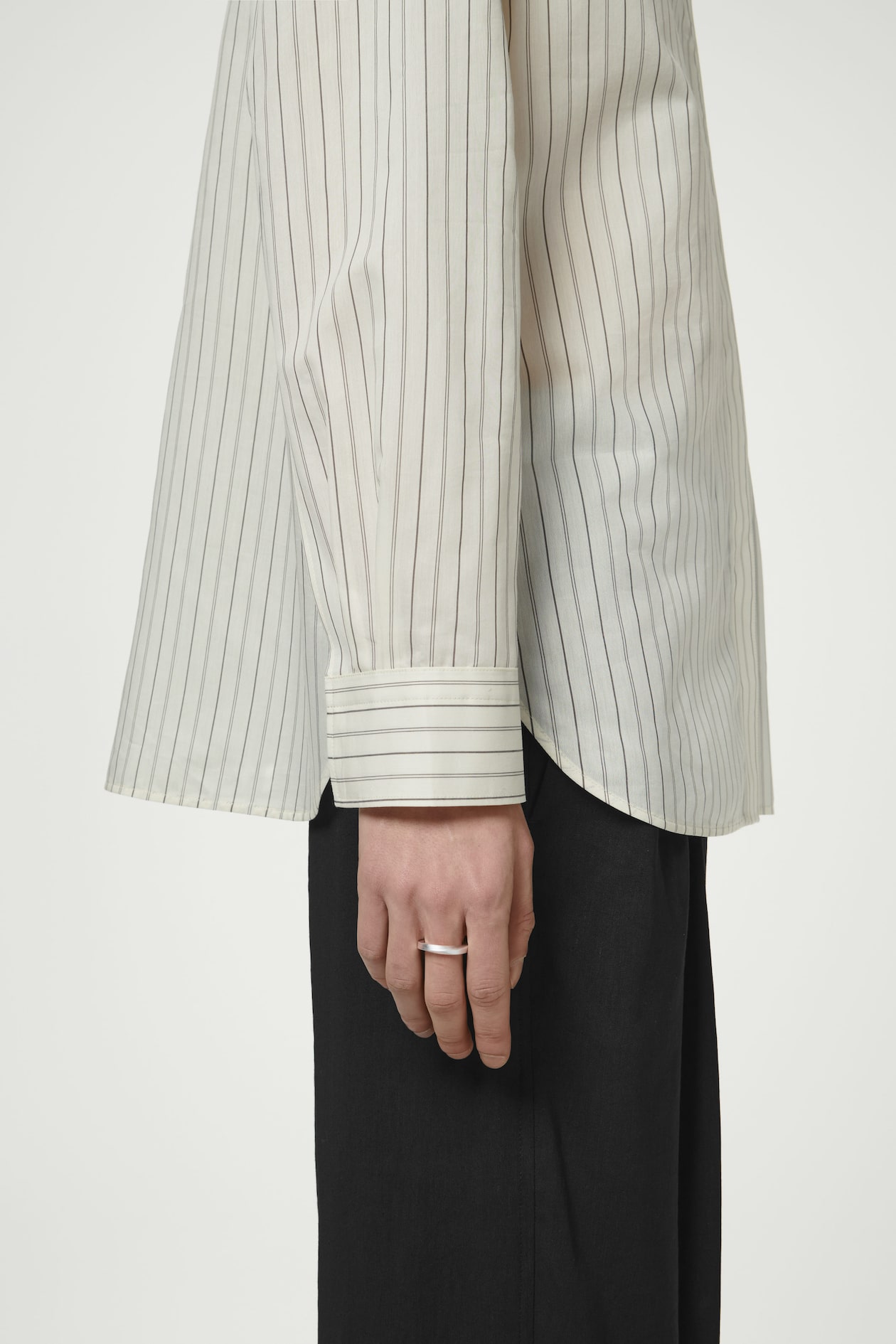 TVINNAD SILVERRING - SILVER | COS