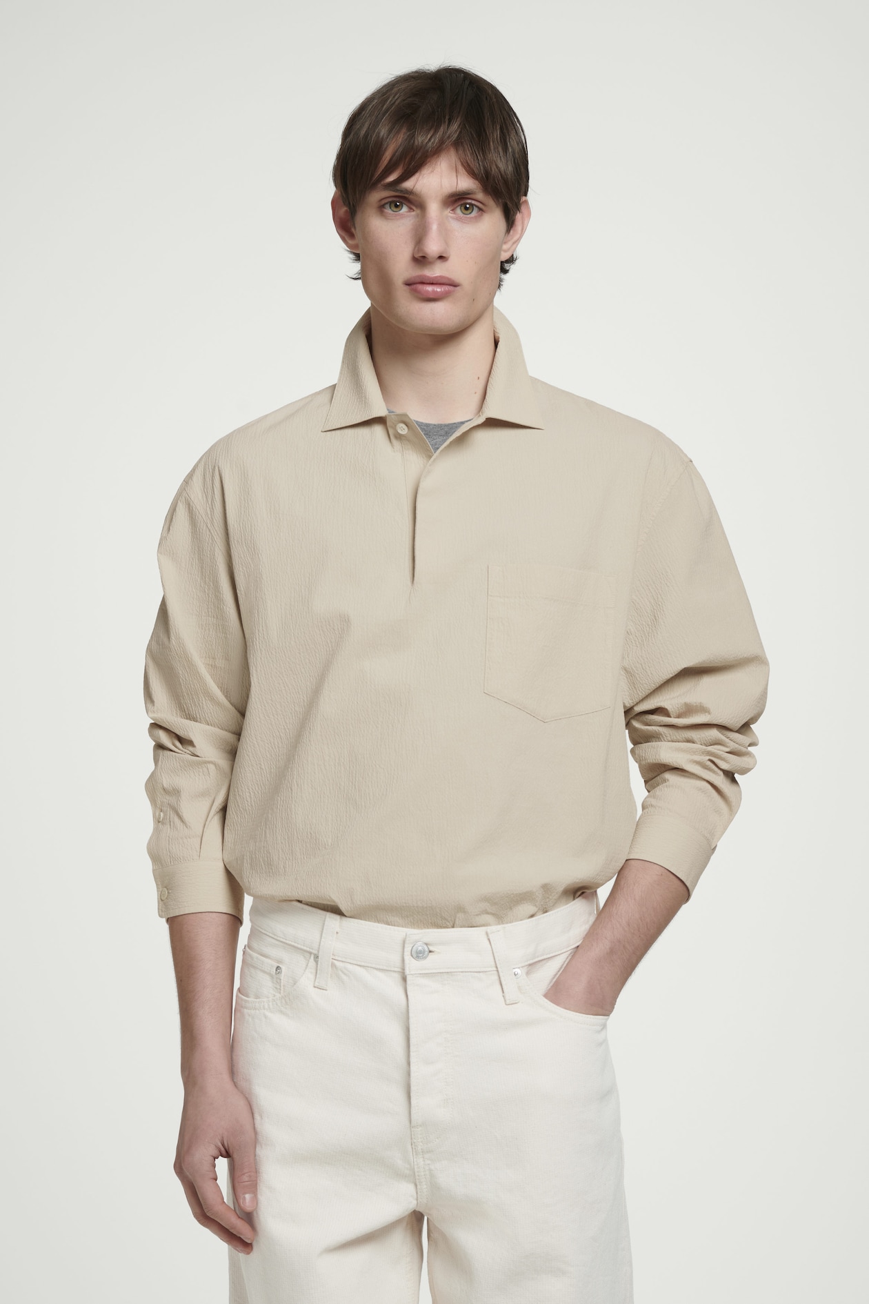 COTTON-SEERSUCKER POPOVER SHIRT - BEIGE | COS