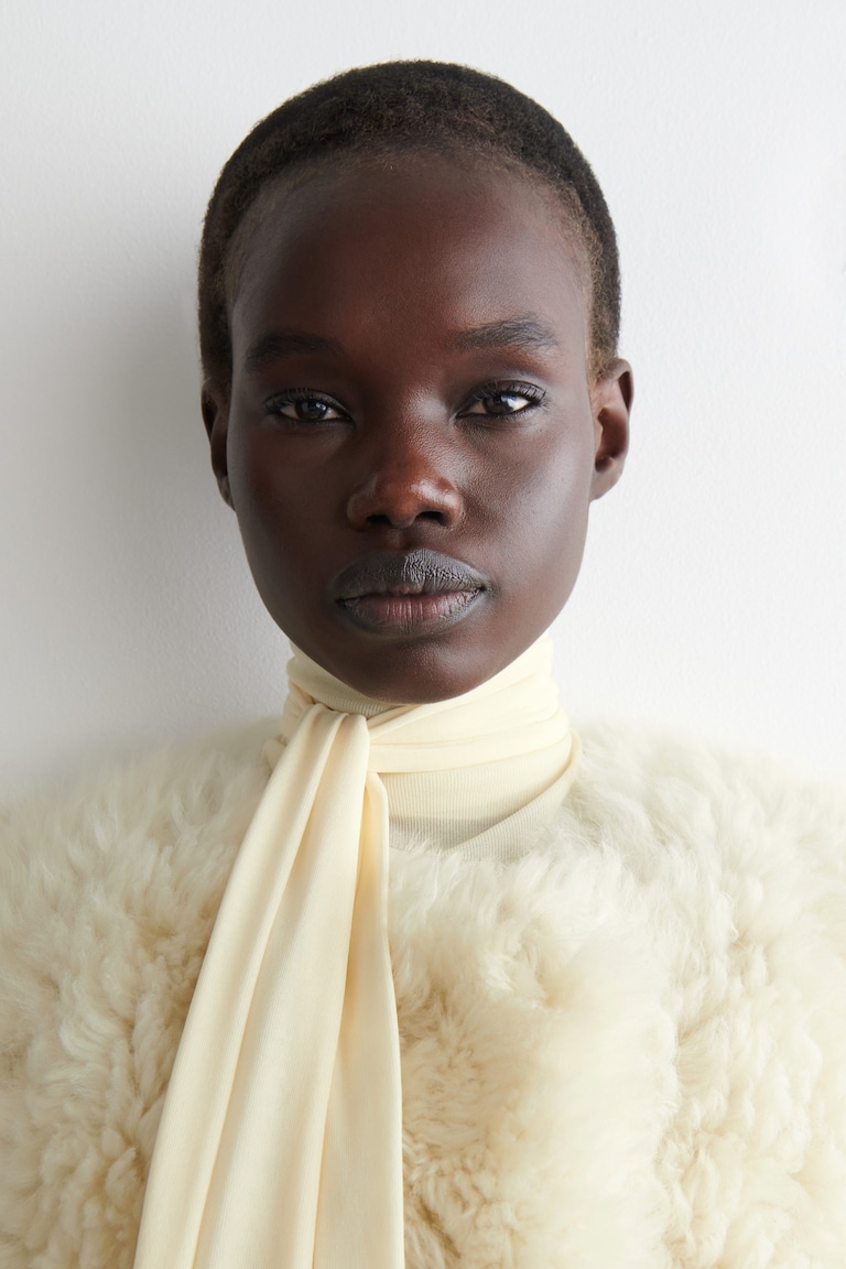 COLLARLESS SHEARLING LONG COAT - CREAM | COS