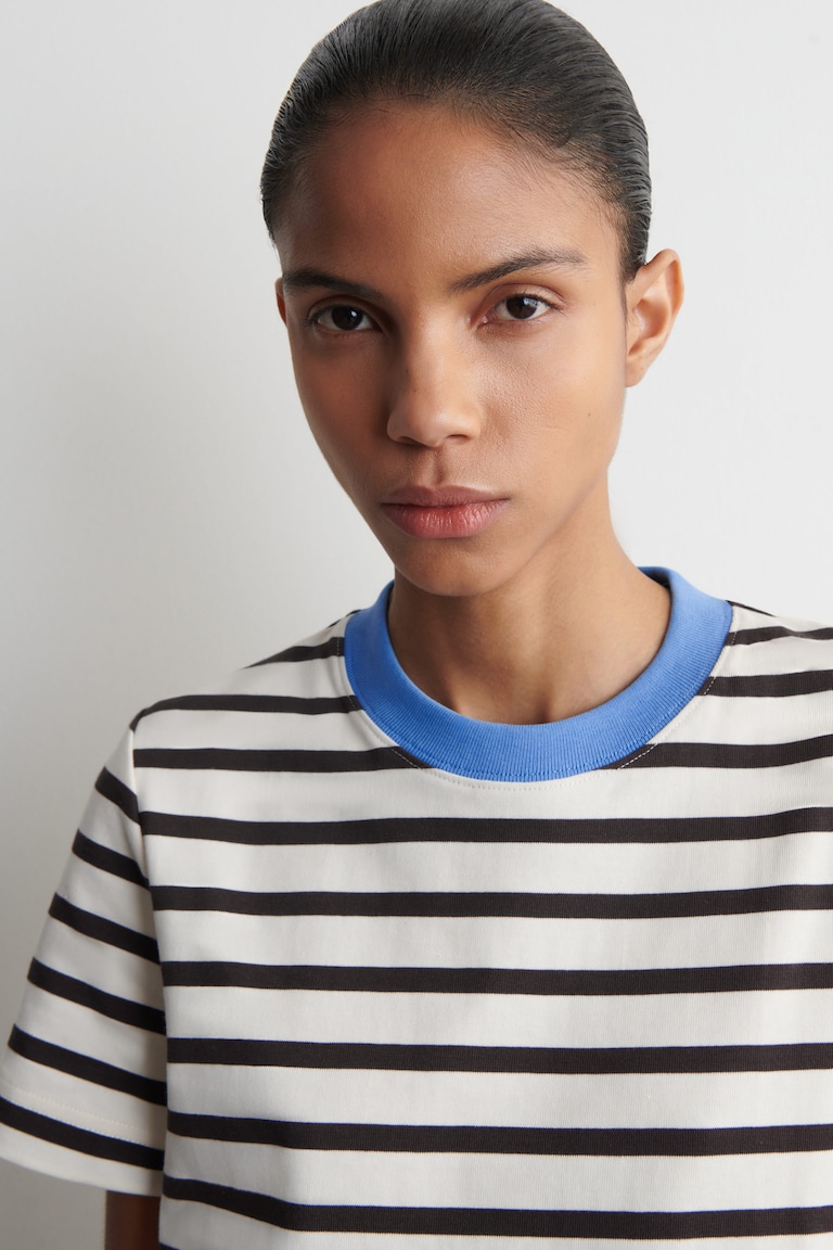 CLEAN CUT T-SHIRT - BLACK / WHITE / STRIPED | COS US
