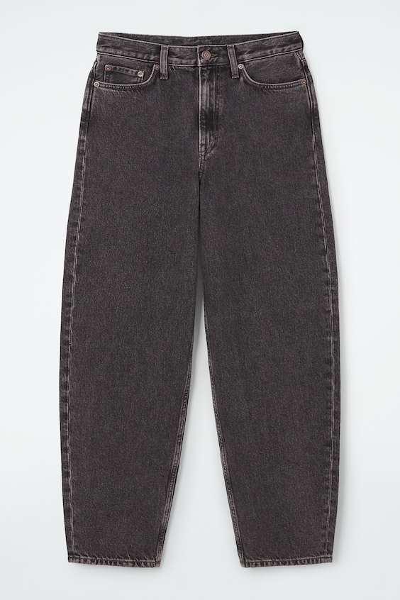 ARCH TAPERED JEANS - BLACK | COS AU