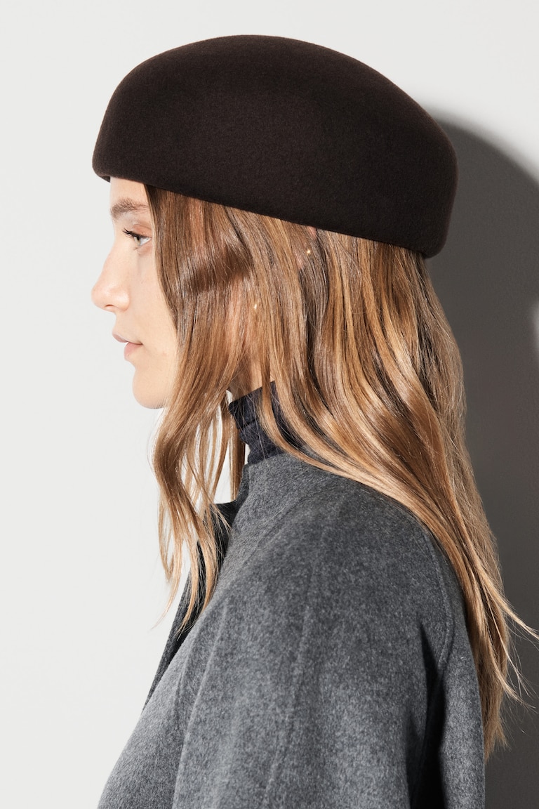 SCULPTED WOOL BERET - BROWN | COS IE