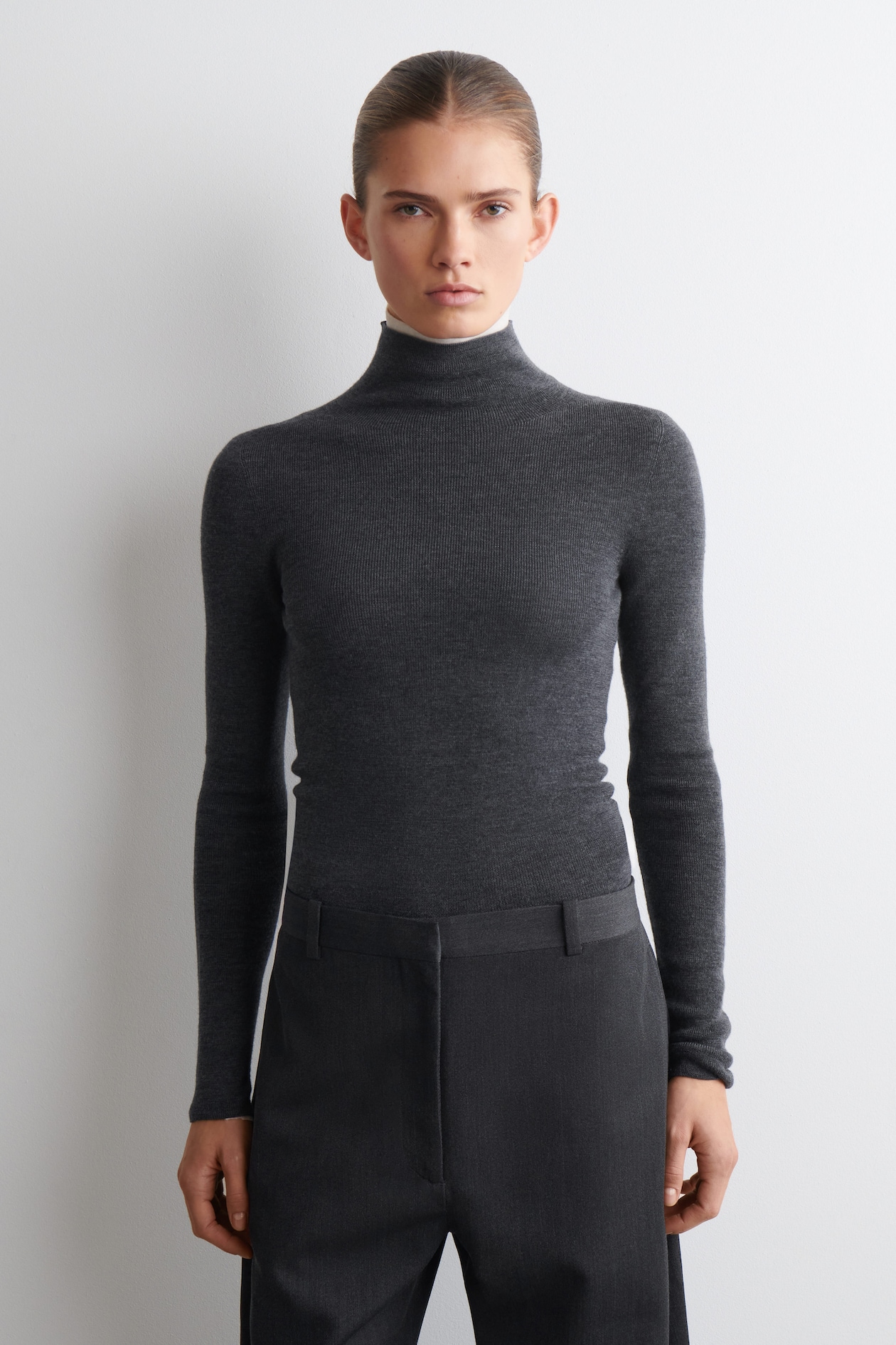 SEAMLESS MERINO WOOL TURTLENECK LONG-SLEEVED TOP - CHARCOAL MÉLANGE ...