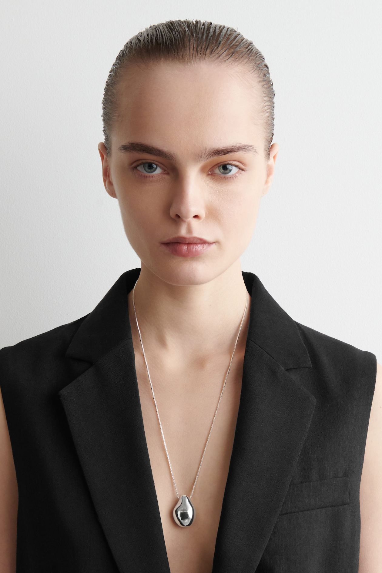 PEBBLE PENDANT NECKLACE - SILVER | COS