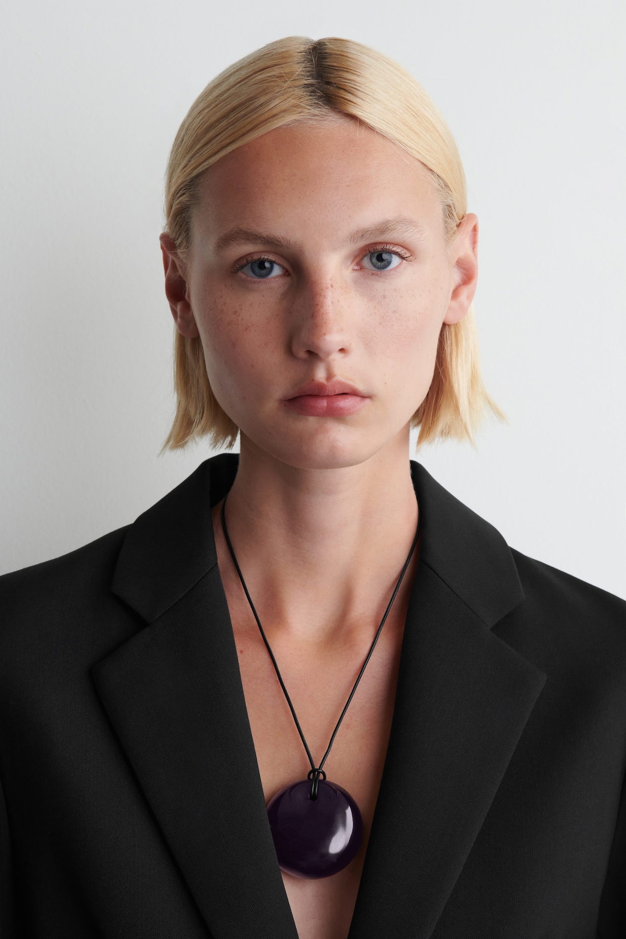 GLASS PENDANT NECKLACE - VIOLET | COS