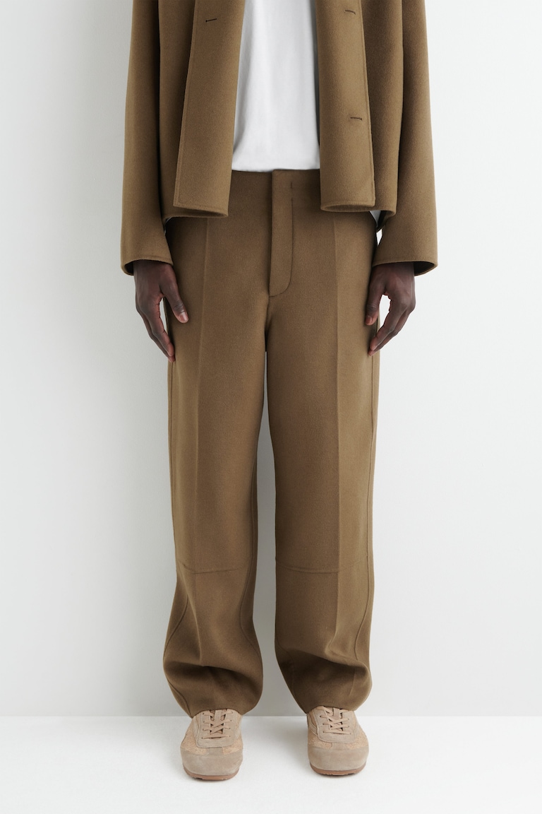 DOUBLE-FACED WOOL BARREL-LEG TROUSERS - CARAMEL | COS GB