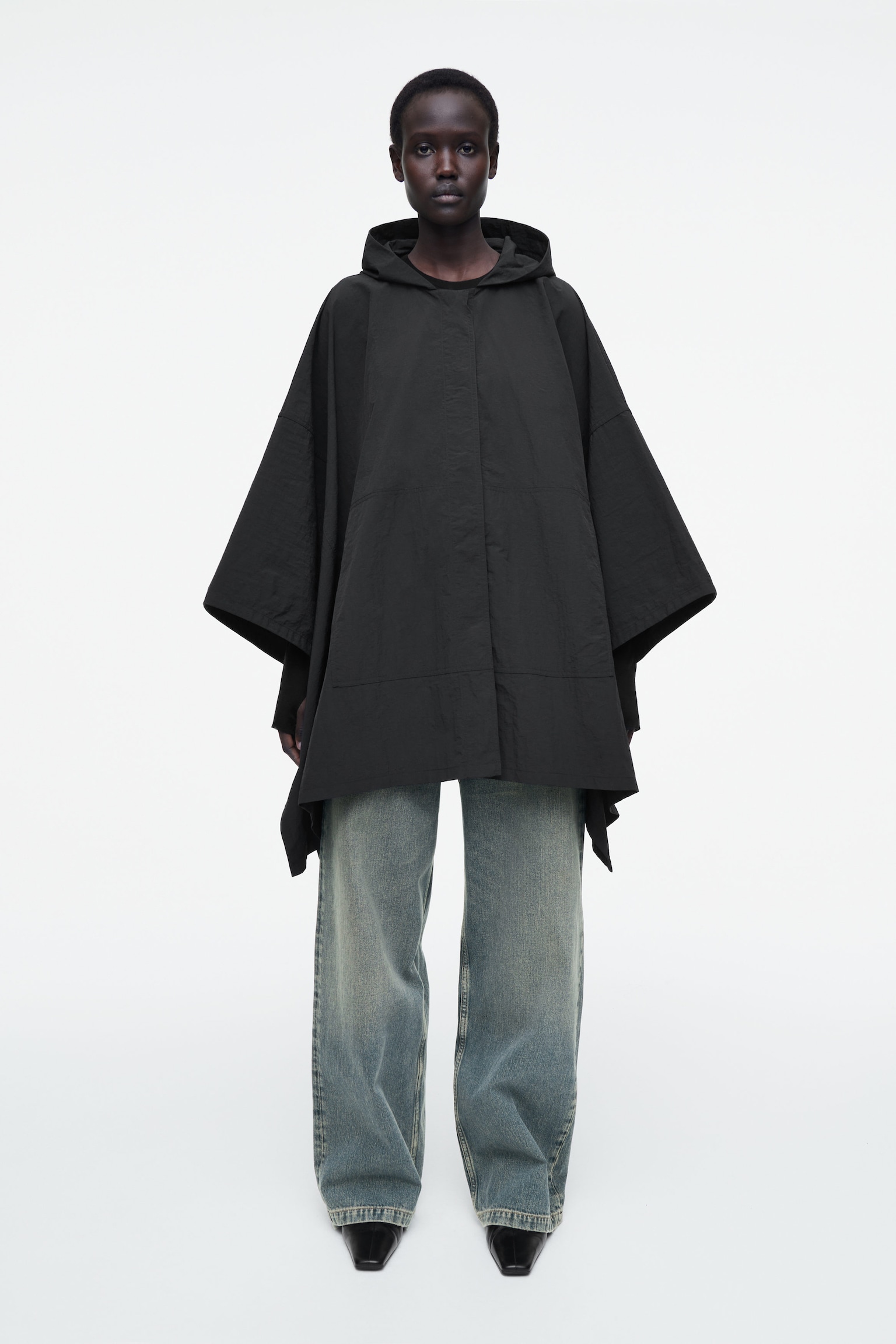 HOODED TRENCH COAT CAPE - BLACK | COS