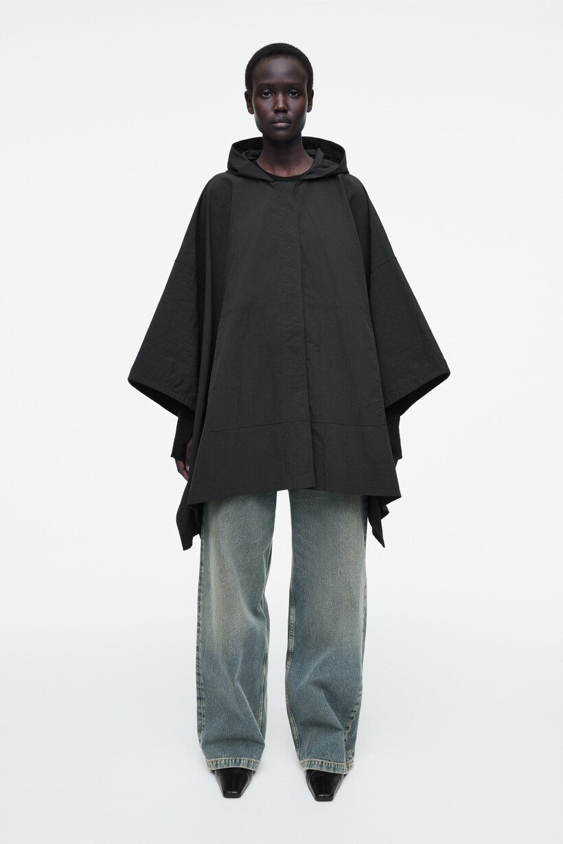 HOODED TRENCH COAT CAPE - BLACK | COS