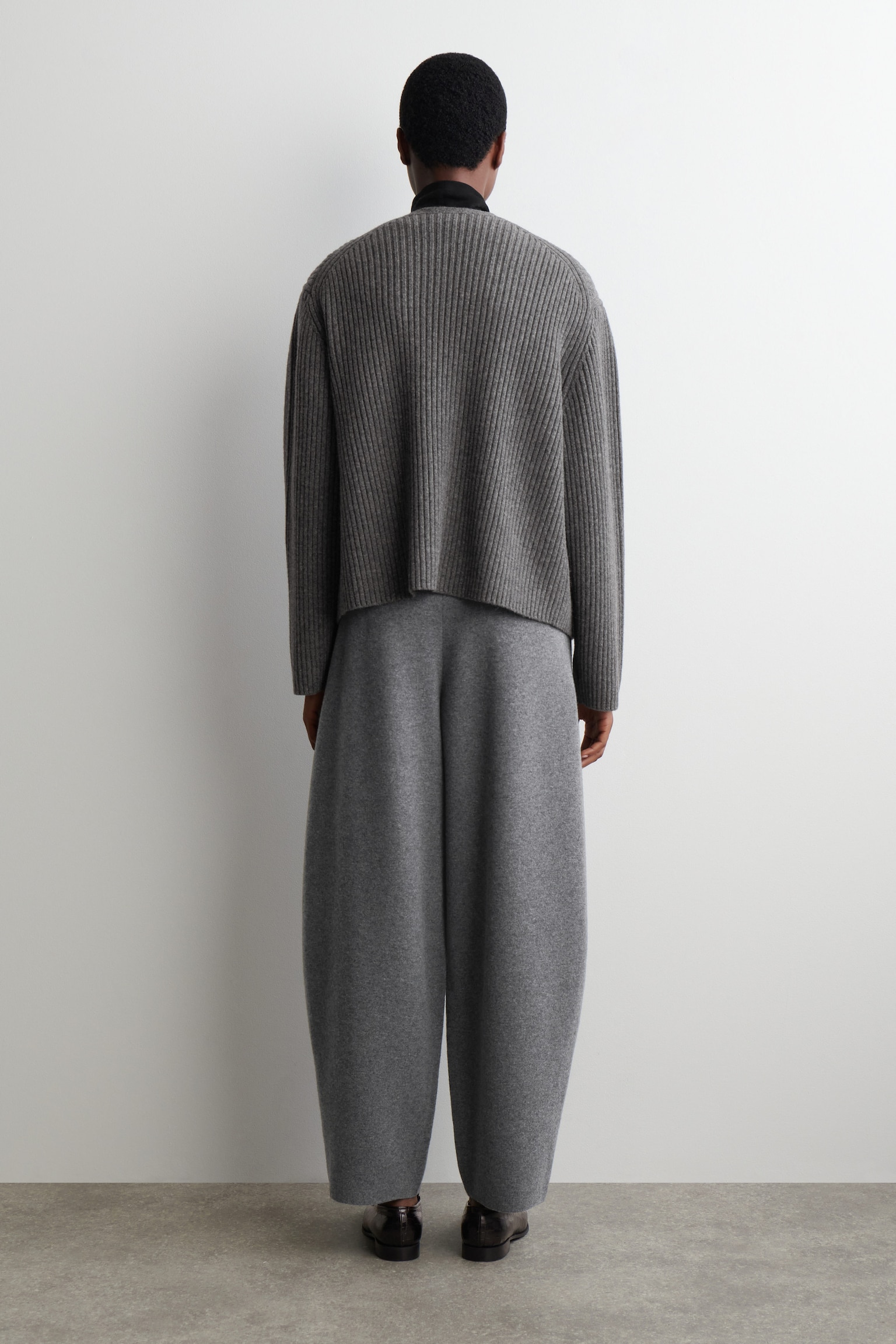 Barrel Leg Pants | COS