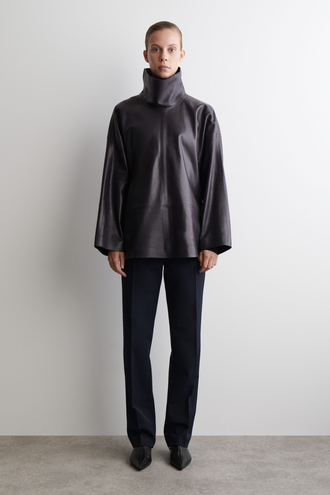 SLIM WOOL-BLEND PANTS - MIDNIGHT | COS US