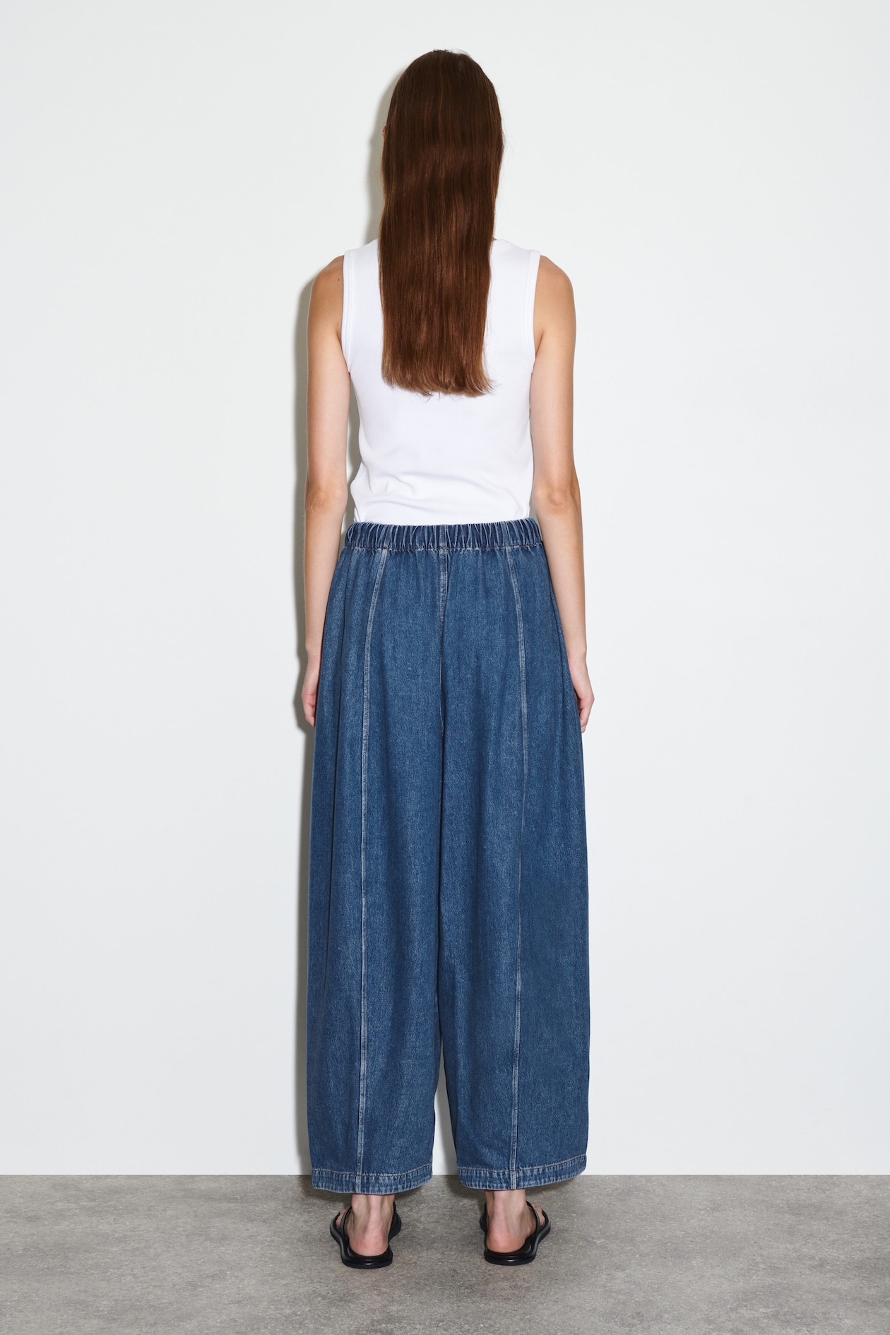 BARREL-LEG DENIM DRAWSTRING TROUSERS - BLUE | COS